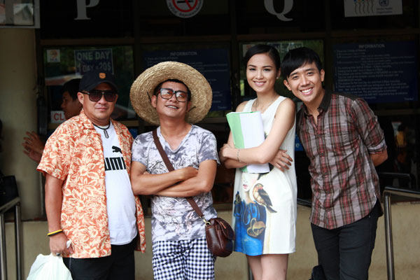 Dàn diễn viên Hai Lúa gửi lời chúc Tết