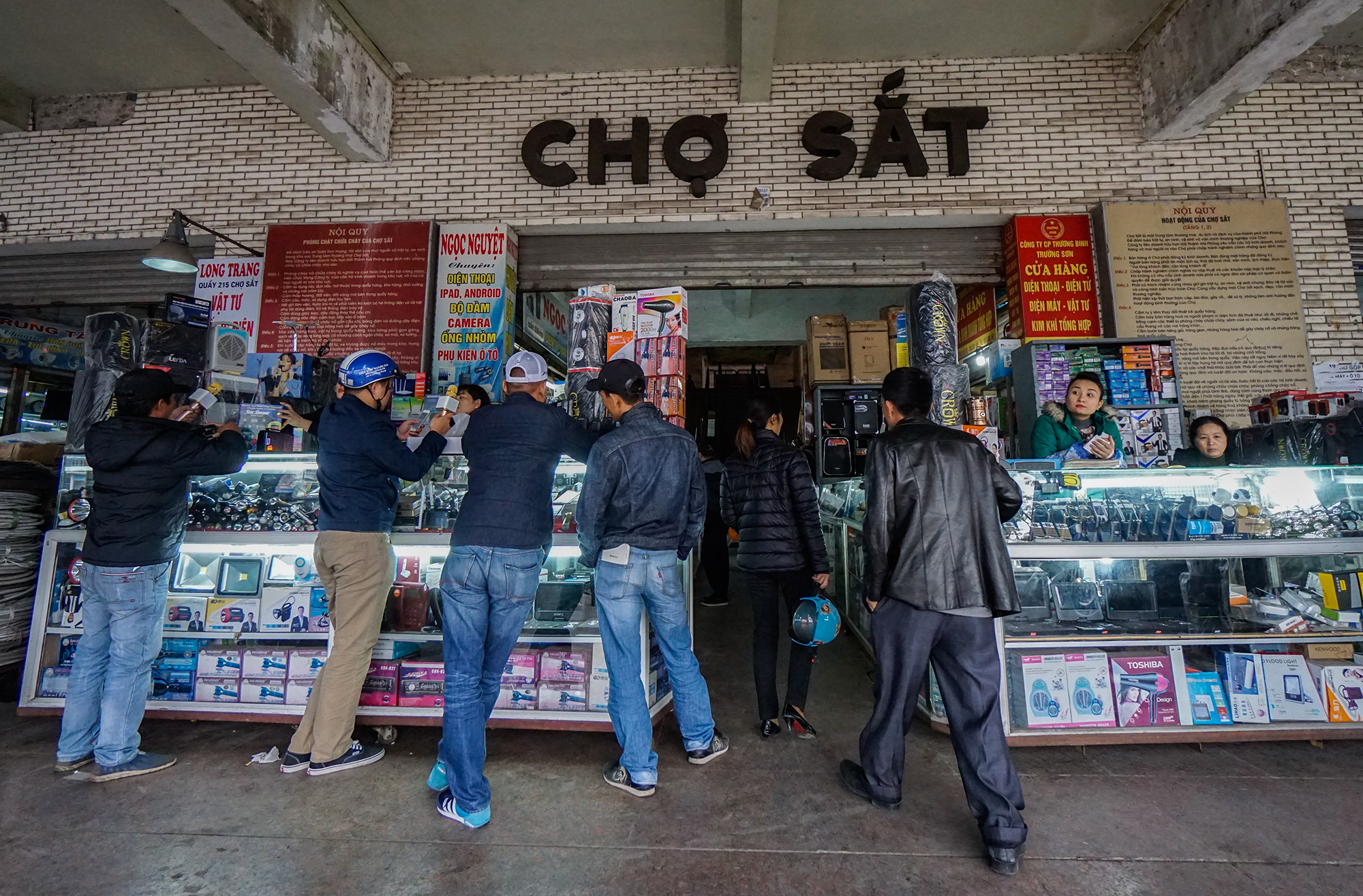 Ngày tan chợ Sắt