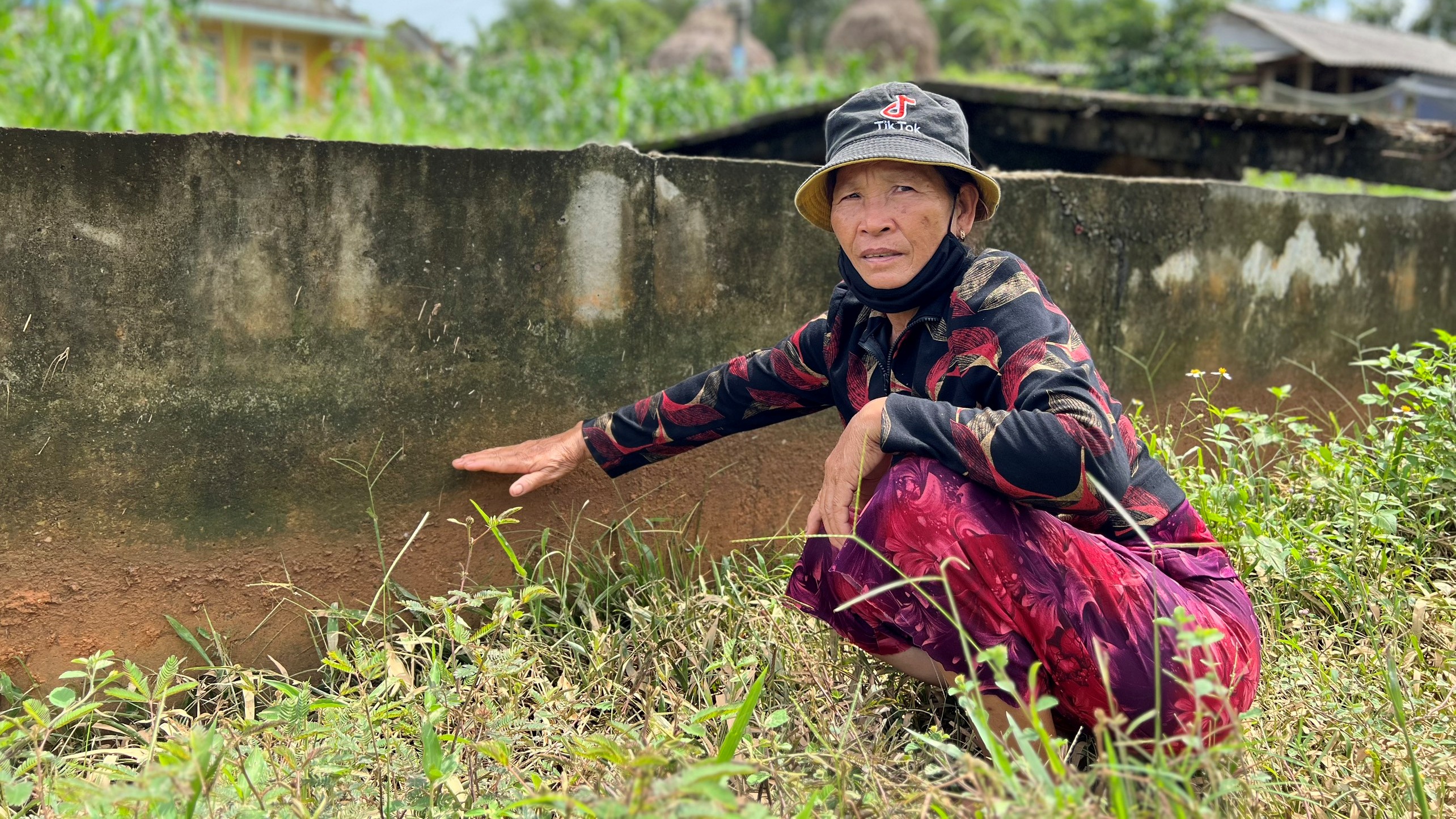 Quảng Ngãi: Người dân hoang mang khi kênh bê tông bỗng dưng trồi lên ...