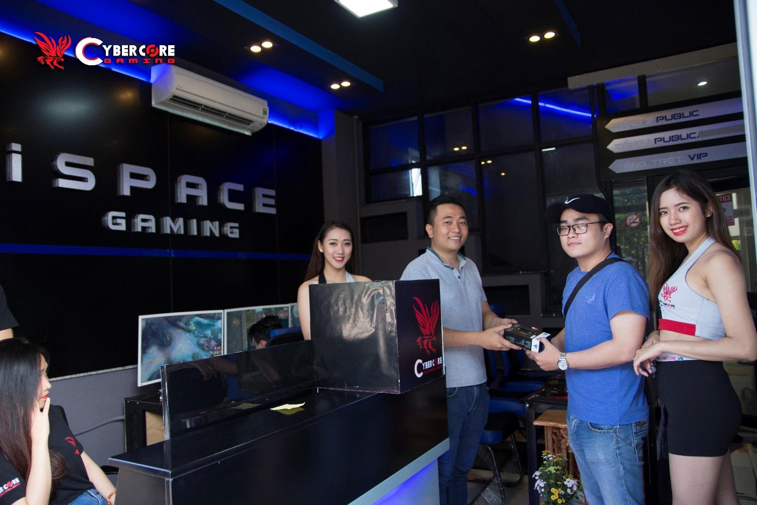 CyberCore Gaming iSpace - Gaming đầu tiên sử dụng công nghệ phòng máy ...