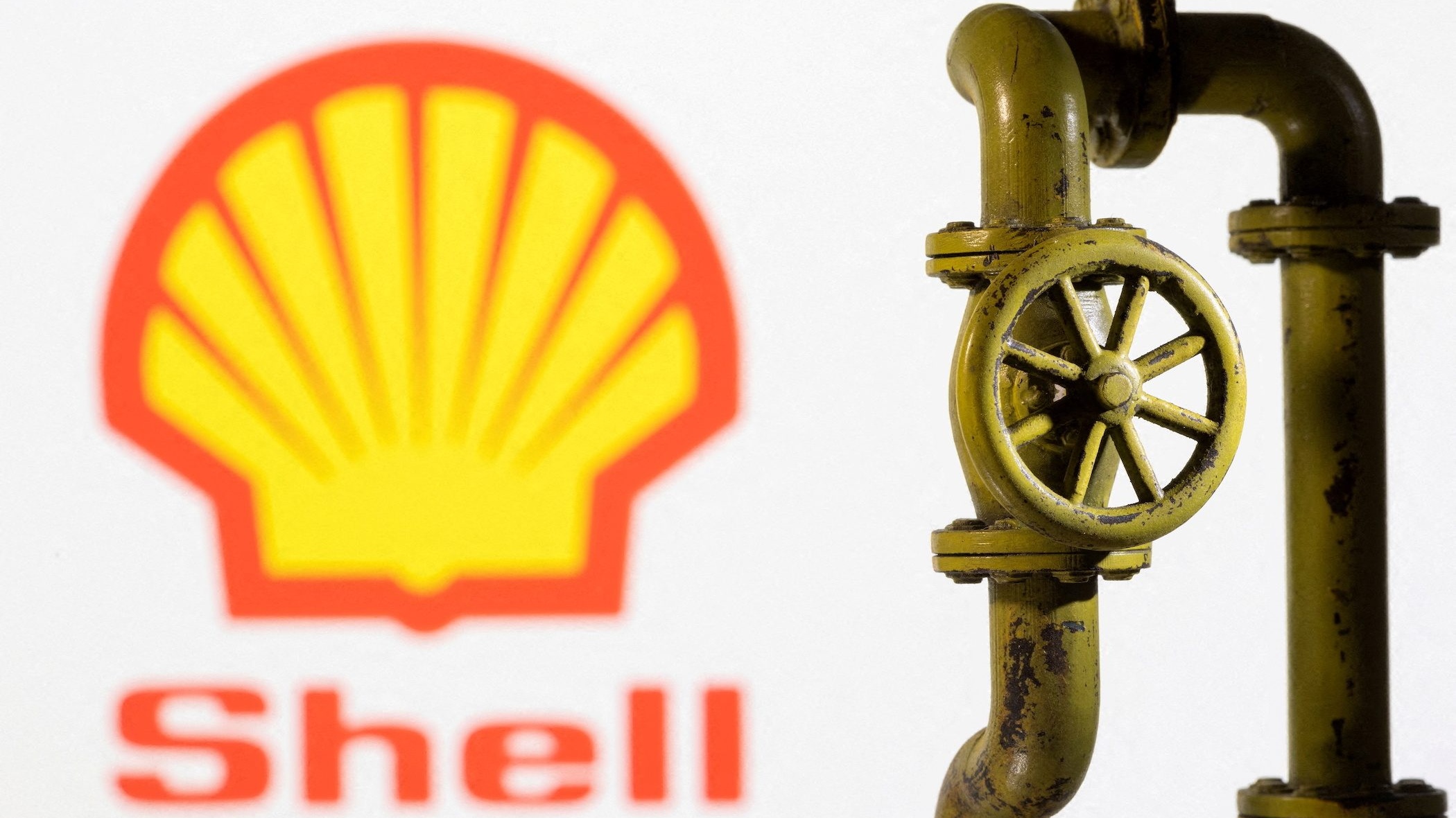 Các tập đoàn năng lượng lớn của châu Âu lần lượt rút khỏi Nga