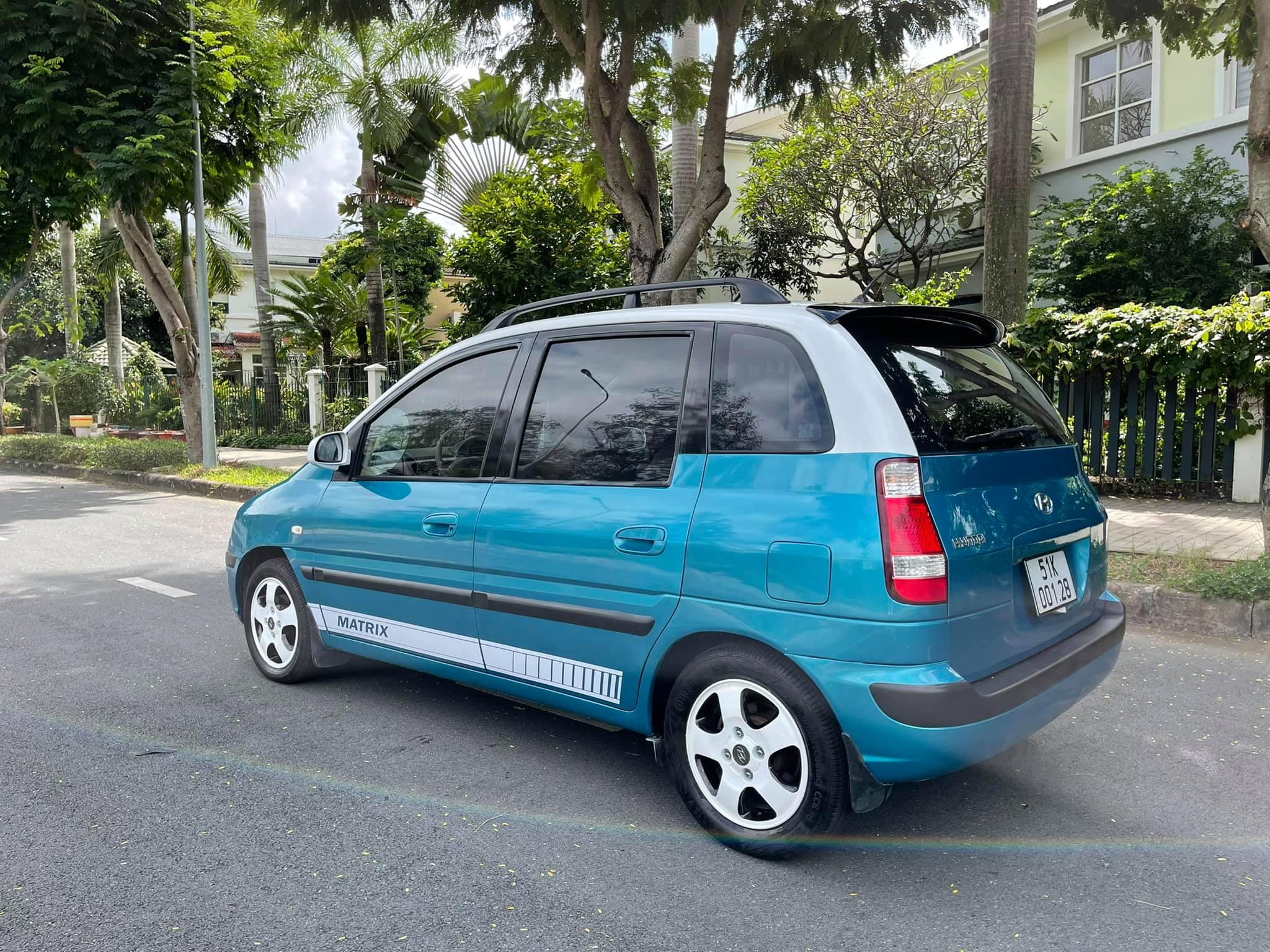 Xe hiếm Hyundai Matrix 16 năm tuổi gây tò mò ở TP.HCM