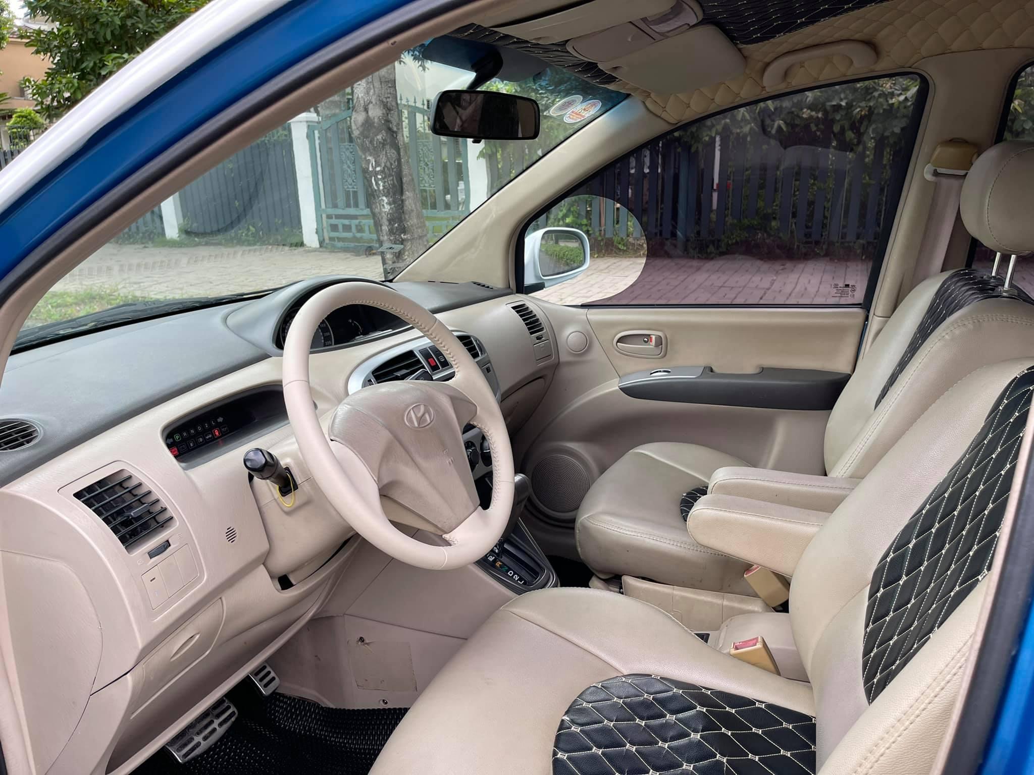 Xe hiếm Hyundai Matrix 16 năm tuổi gây tò mò ở TP.HCM