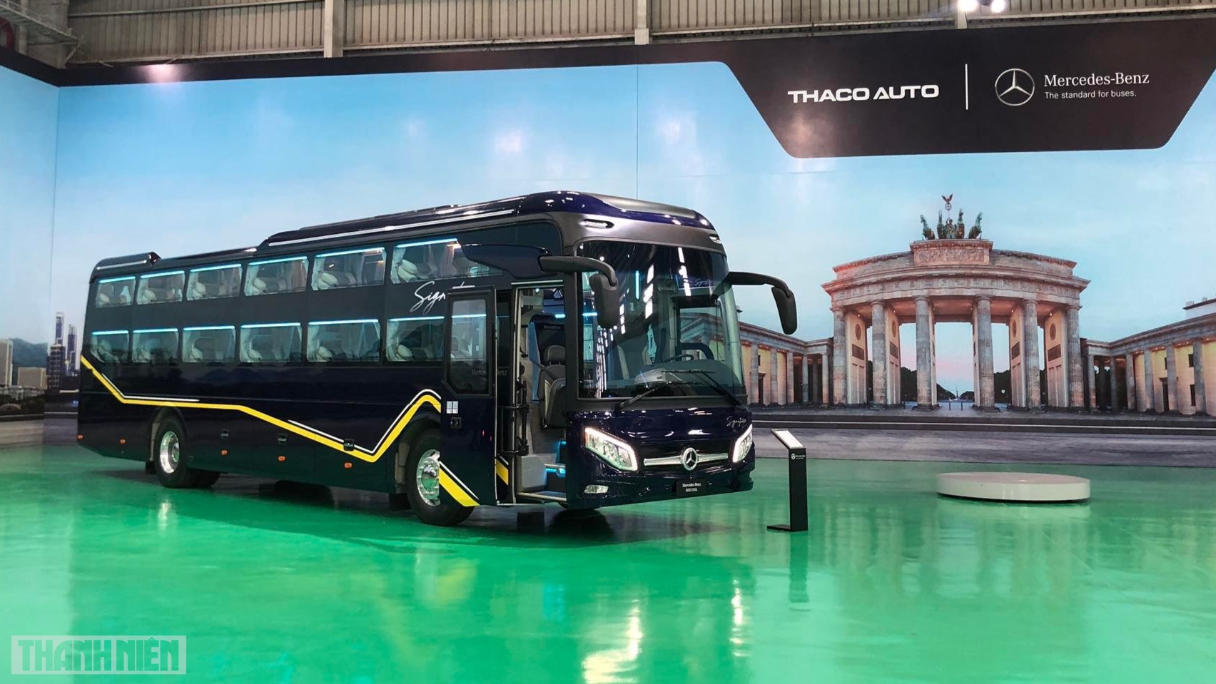 Xe bus Mercedes-Benz được THACO lắp ráp tại Việt Nam