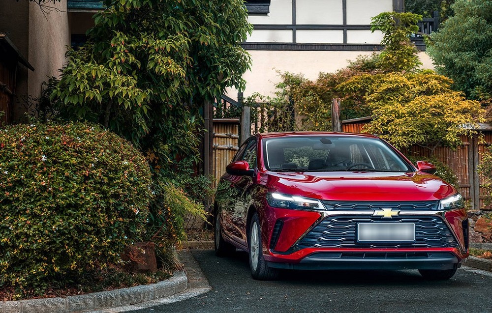 Chevrolet Cruze 2023 ra thế hệ mới cạnh tranh Honda Civic