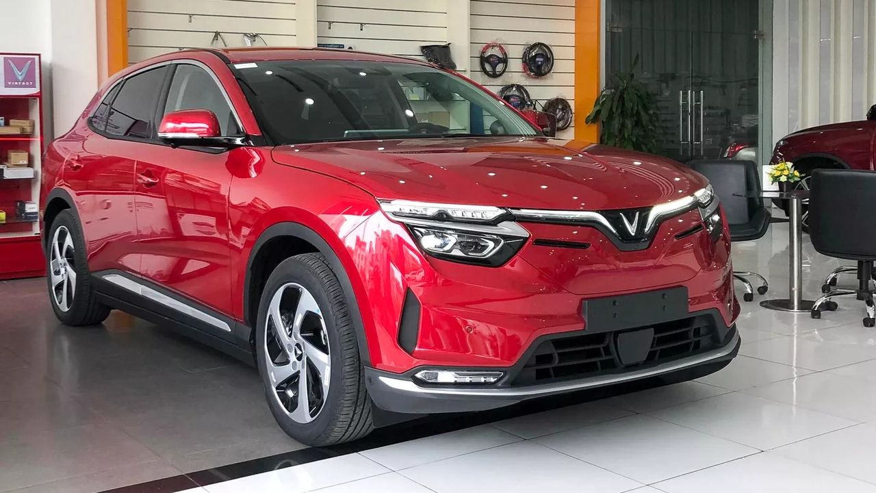 Giá rẻ hơn 180 triệu đồng, VinFast VF8 phiên bản Eco có gì?