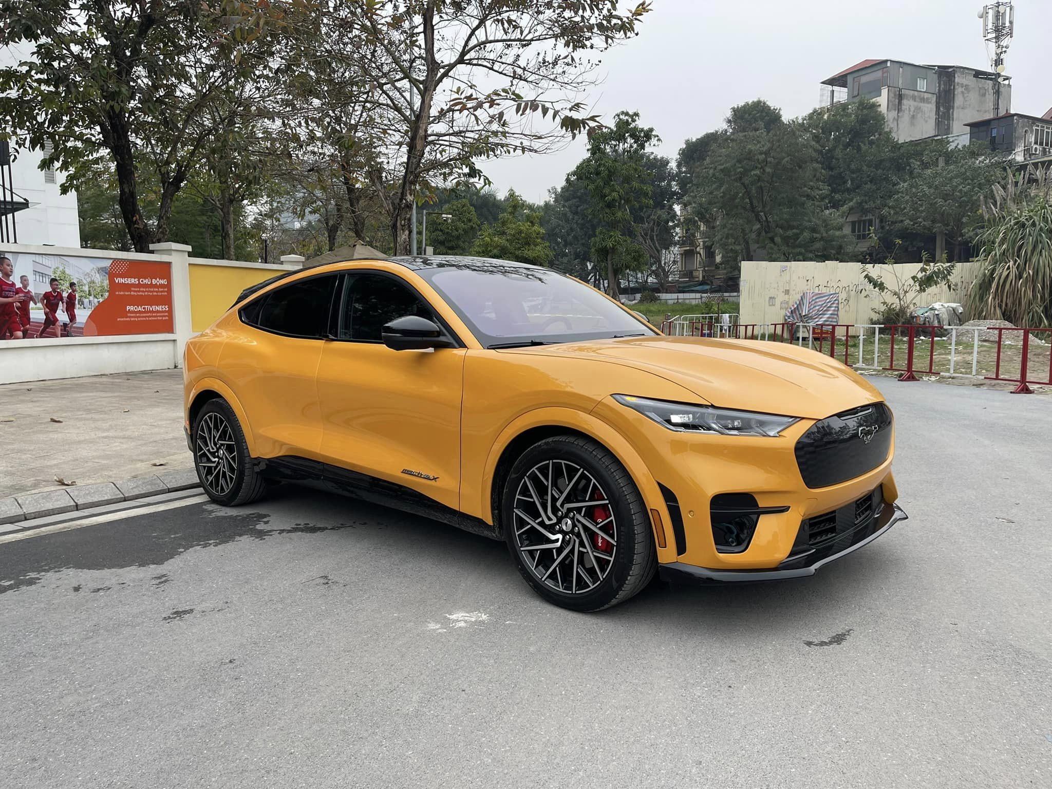 Ford Mustang Mach-E GT chạy bằng điện đầu tiên về Việt Nam