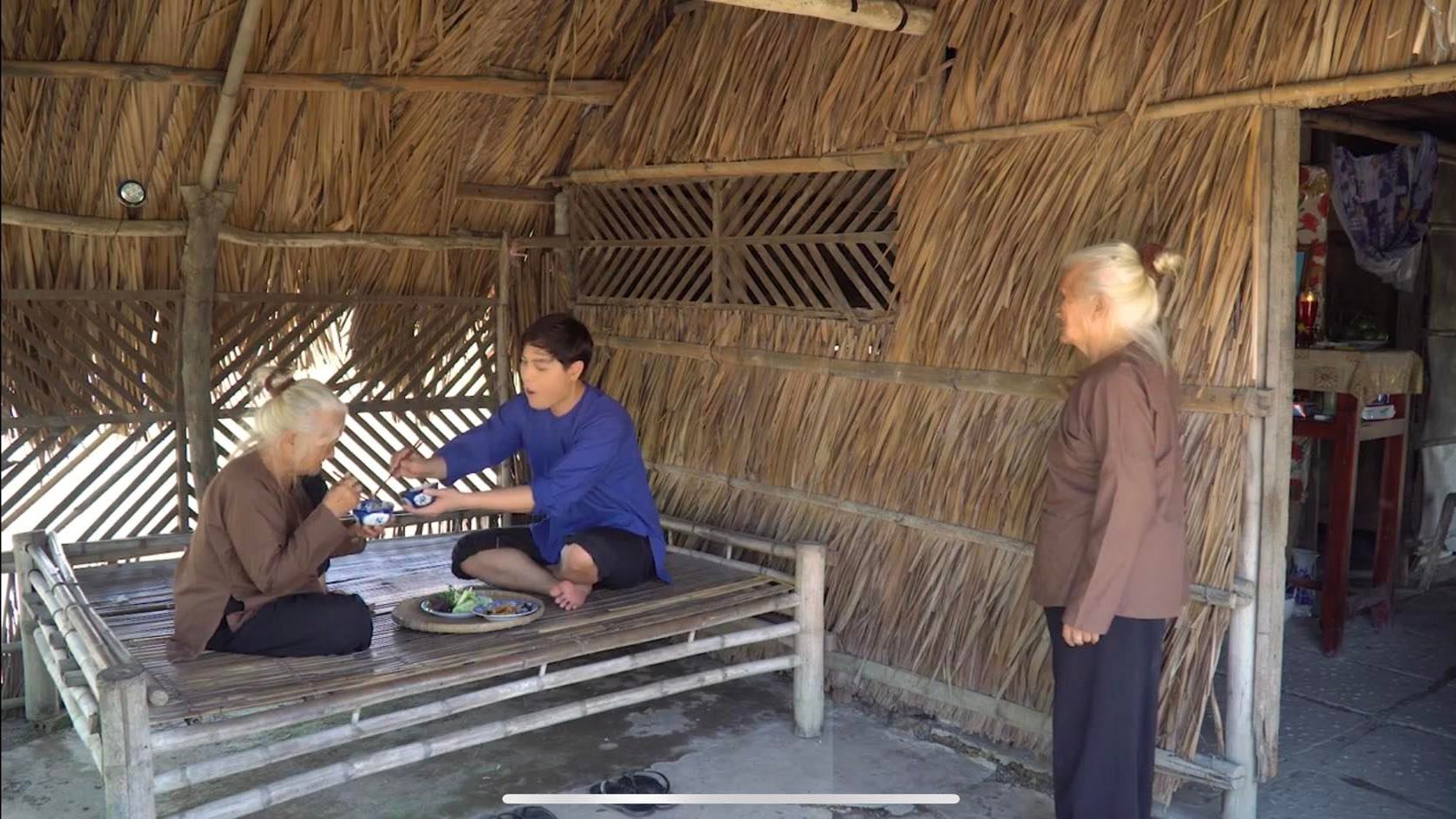 'Xuân nhớ mẹ hiền': Nghệ sĩ Hồng Sáp, Quách Nhật Minh bị hành lên bờ ...