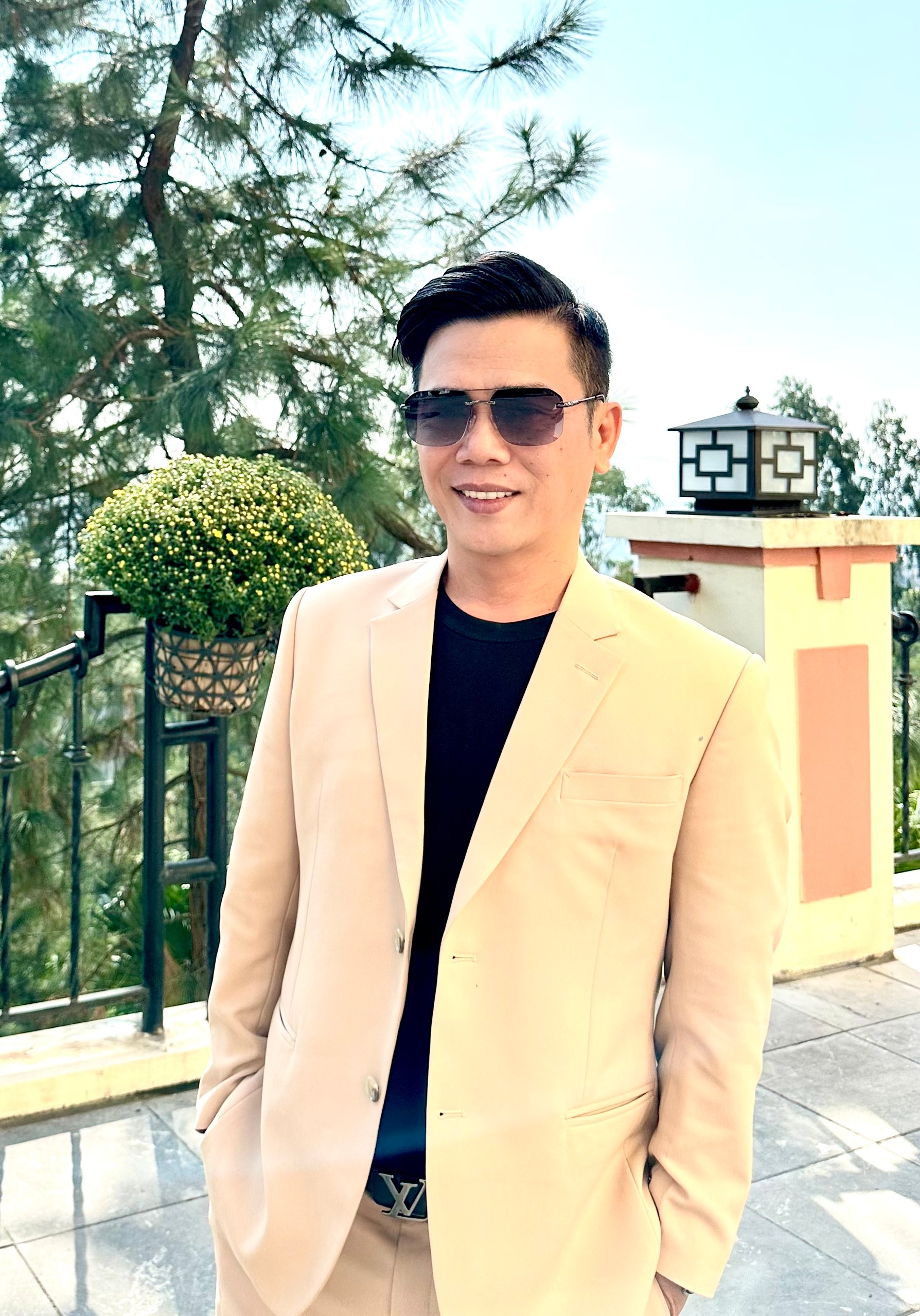 Ca sĩ Lê Minh Trung với món quà Xuân của những người con xa dành tặng Mẹ