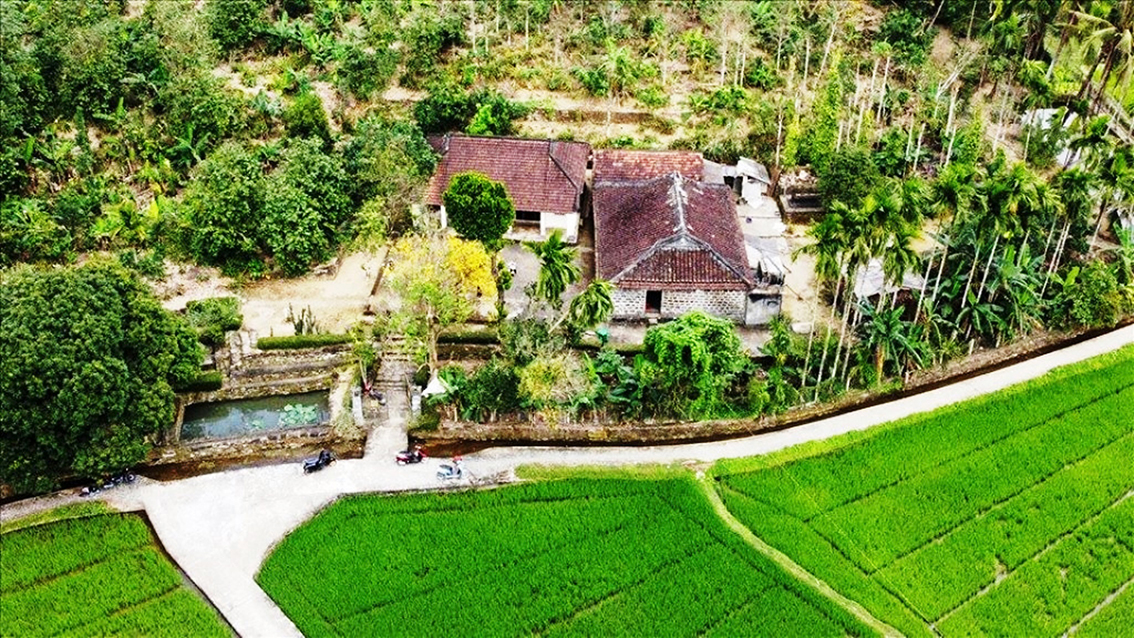 Lộc Yên làm du lịch