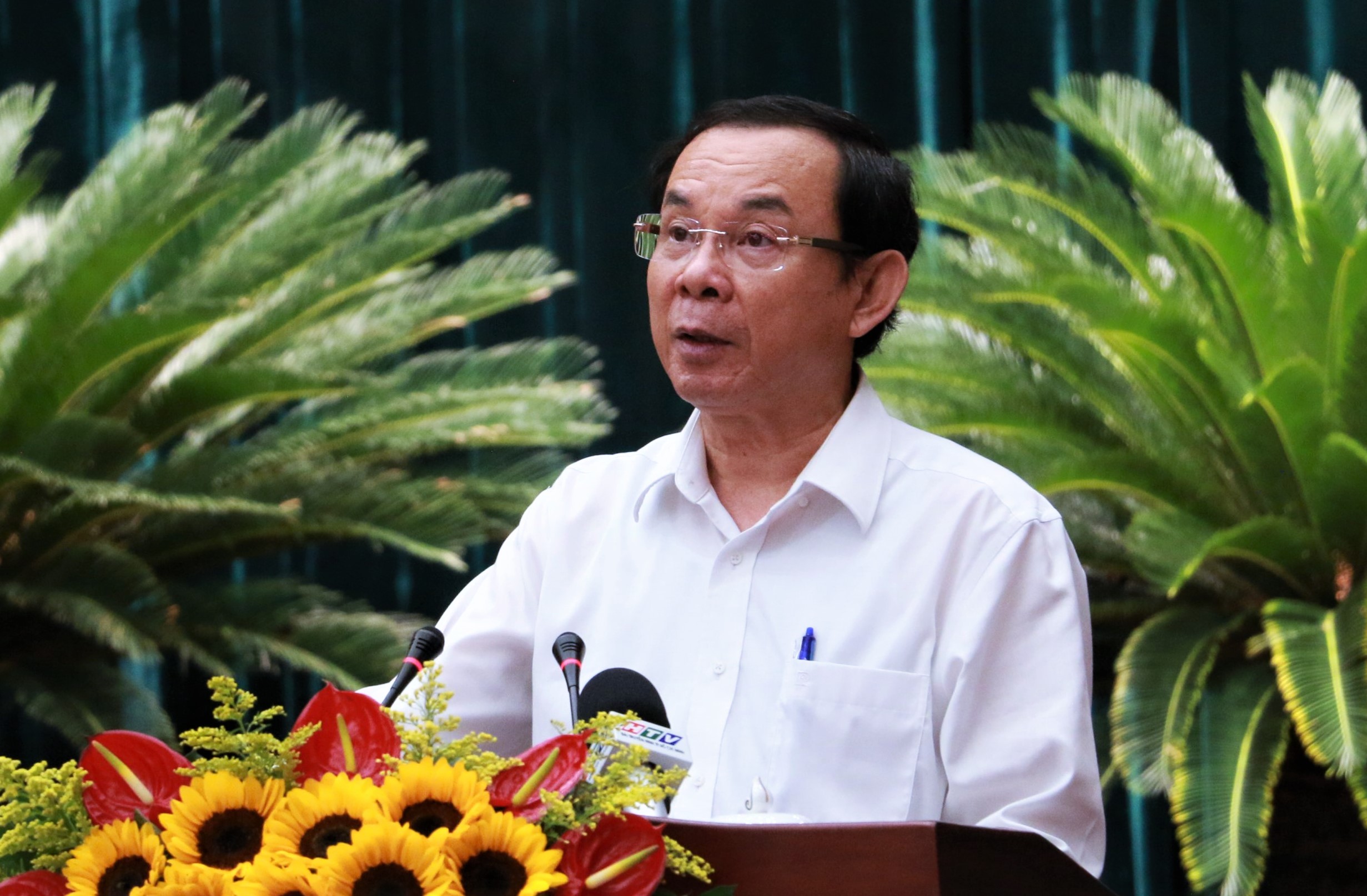 Ông Nguyễn Văn Nên: 'TP.HCM chia sẻ với đồng bào miền Trung bằng trách ...