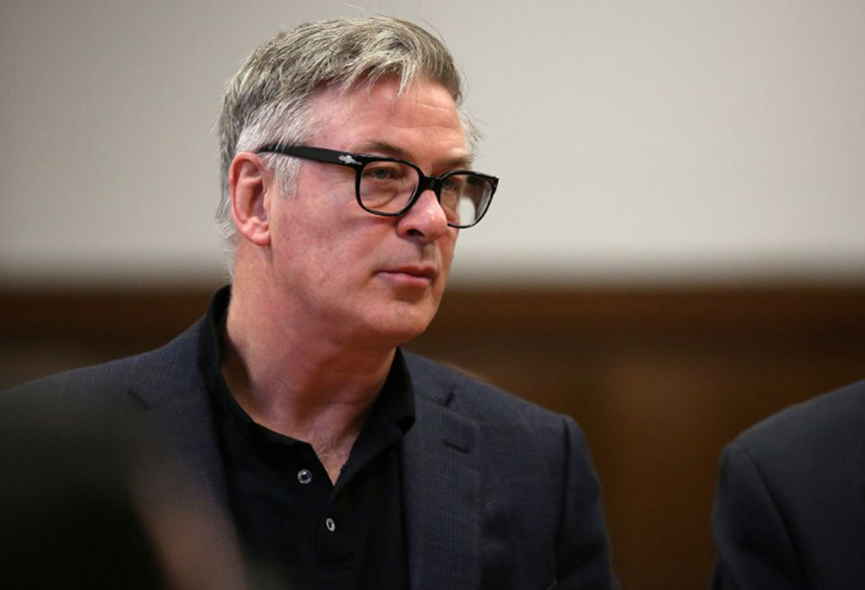 Alec Baldwin đệ đơn kiện vụ bắn chết người ở trường quay phim 'Rust'