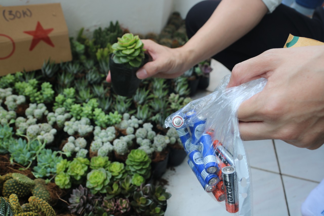 Cách nào để 'giải cứu' pin cũ không dùng nữa?