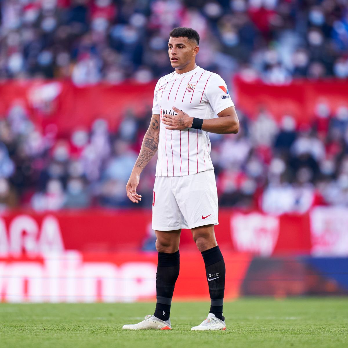 Newcastle chi hơn 70 triệu bảng quyết mua Eden Hazard và Diego Carlos