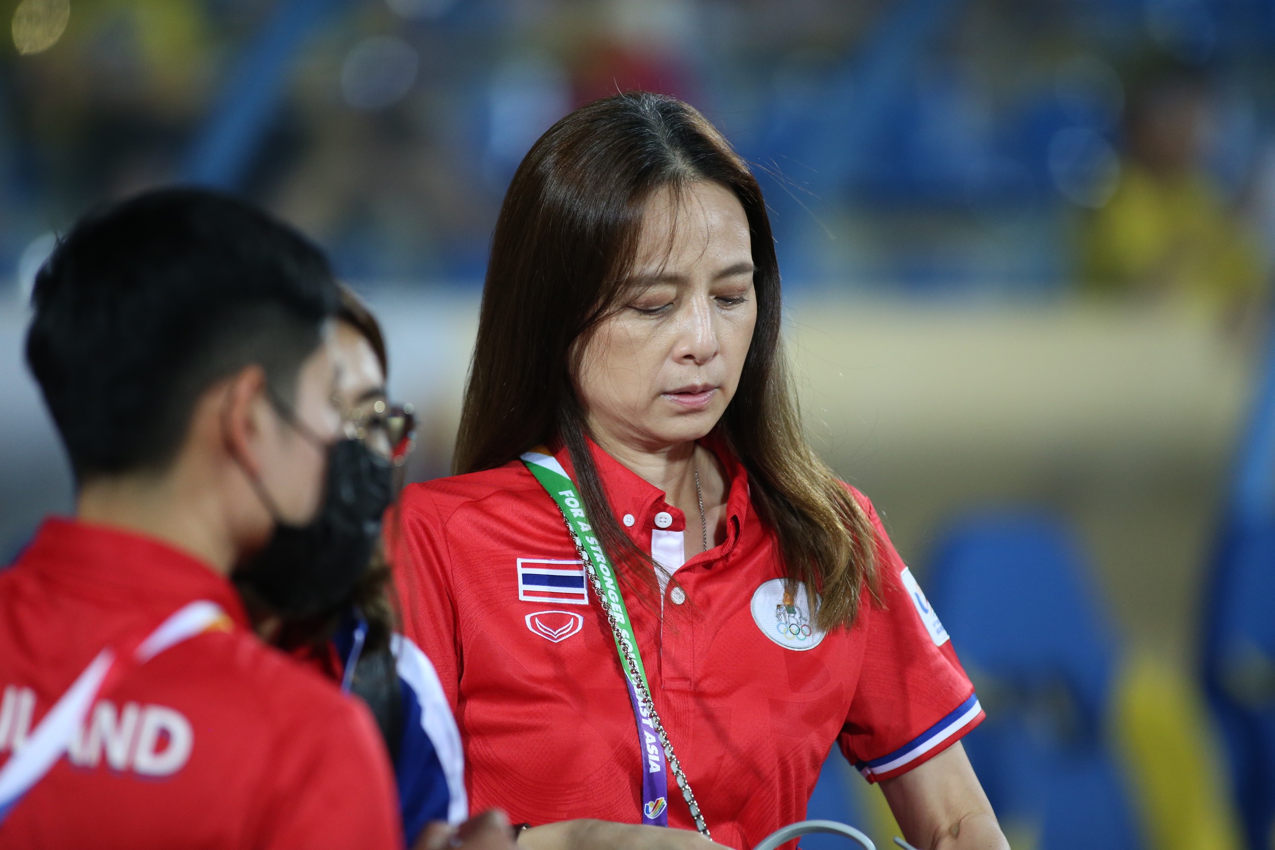 Madam Pang ‘chiêu dụ’ bất thành ngôi sao U.23 Thái Lan, Ben Davis về ...