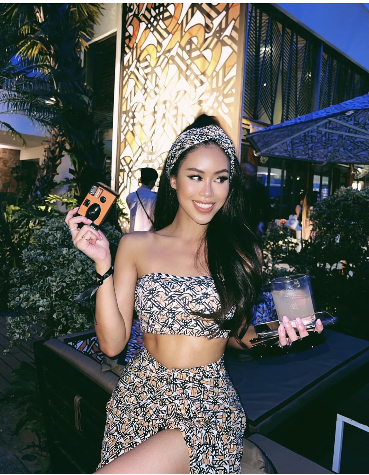 'Rich kid' Tiên Nguyễn 'dát' cây đồ hiệu, sánh vai cùng dàn sao châu Á