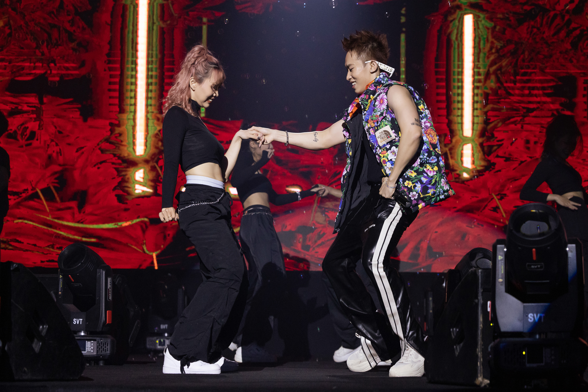 Kay Trần chính thức ra mắt dưới trướng Warner Music Vietnam