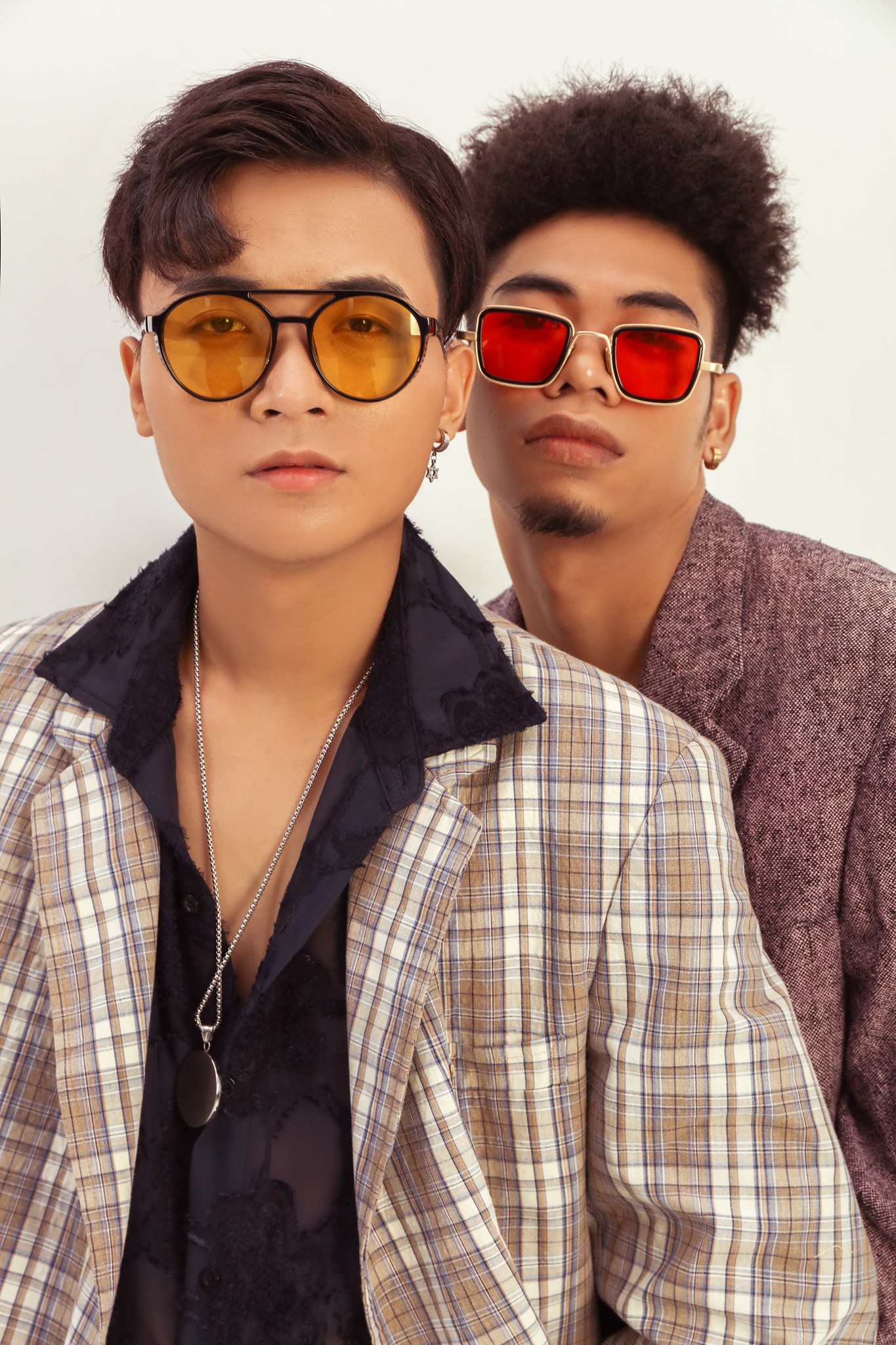 HuyR gọi điện mời hợp tác, nổ kèo khủng vẫn bị Tùng Viu từ chối