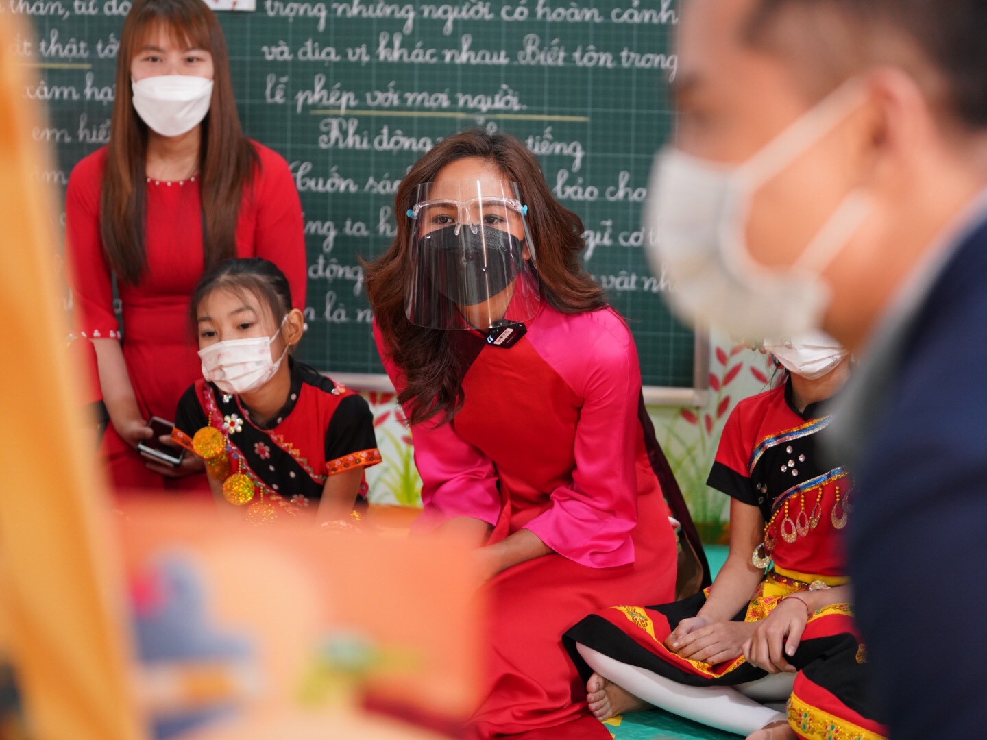 H'Hen Niê dùng tất cả tiền thưởng từ chương trình 'Cuộc đua kỳ thú' làm ...