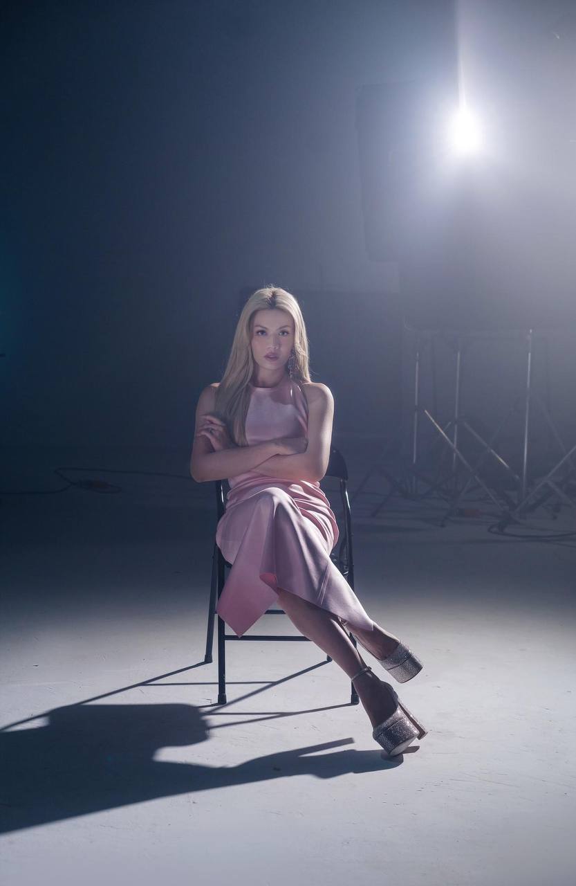 Nhan sắc ngày càng nữ tính của Luna Đào ở tuổi 29