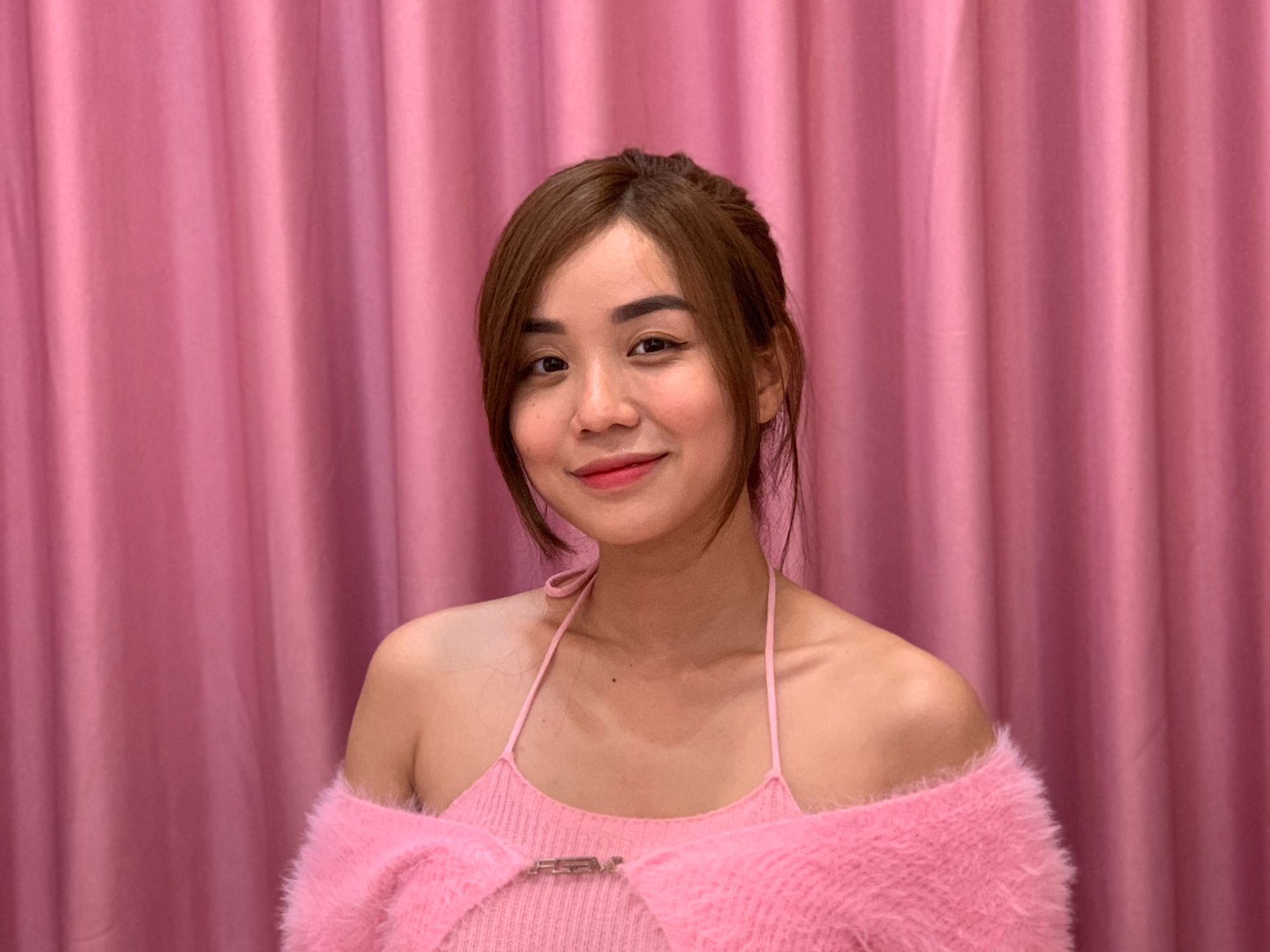 Cindy Lư: Khủng hoảng tâm lý khi chuyện tình cảm với Hoài Lâm bị công khai