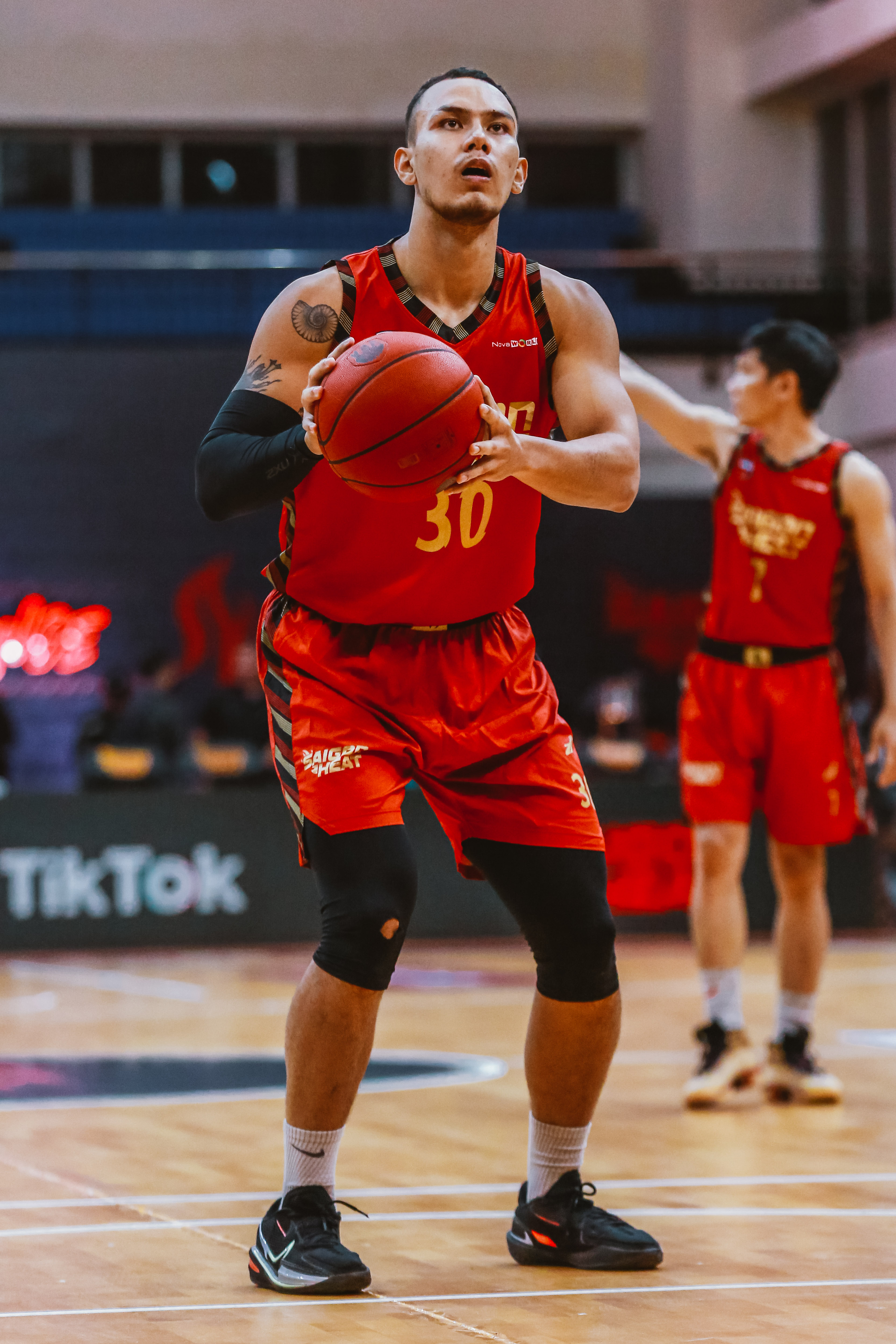 Giải bóng rổ VBA 2022: Tim Waale rực sáng cùng Saigon Heat