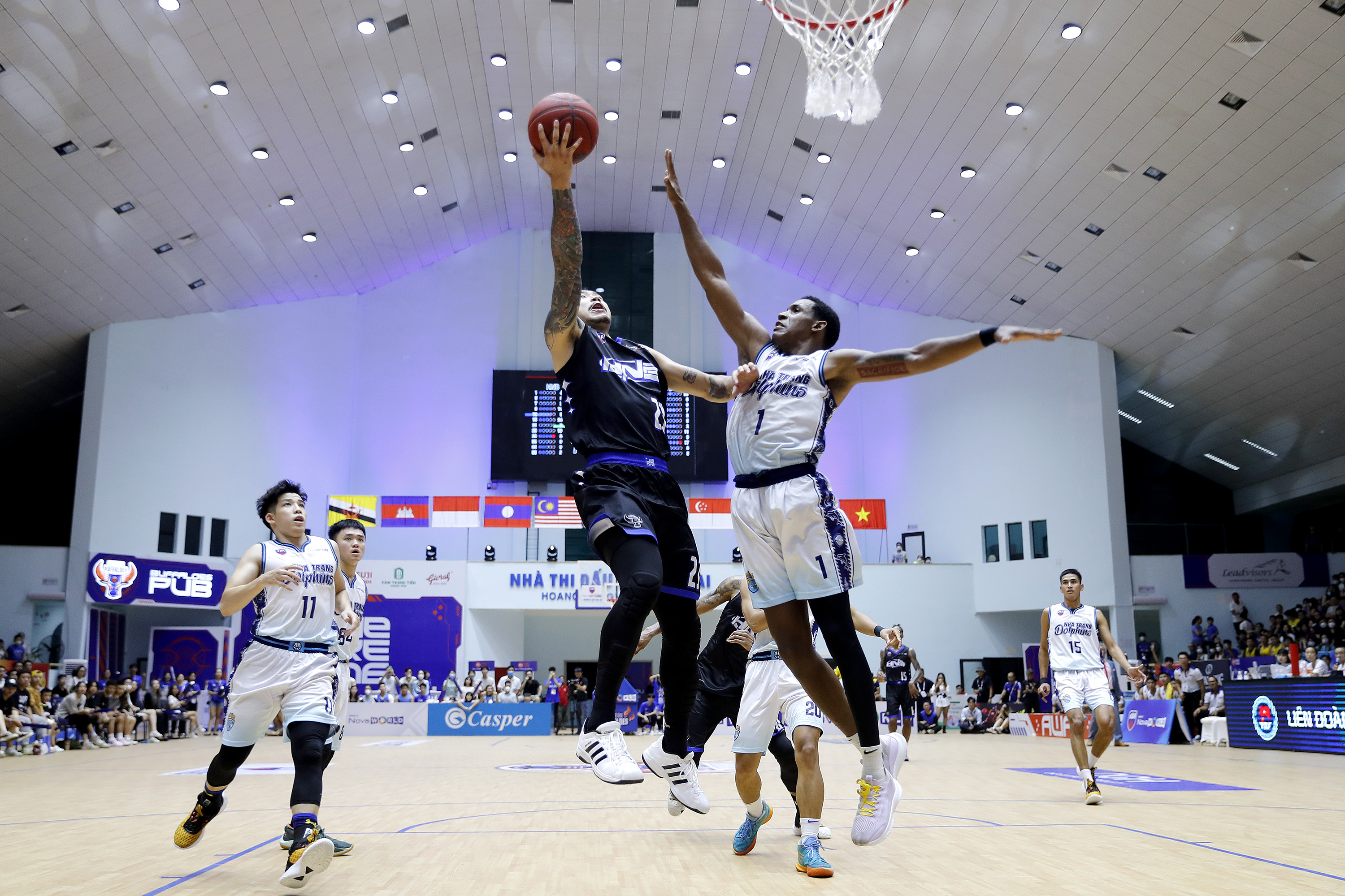 Giải bóng rổ VBA 2022: Hanoi Buffaloes qua mặt Nha Trang Dolphins