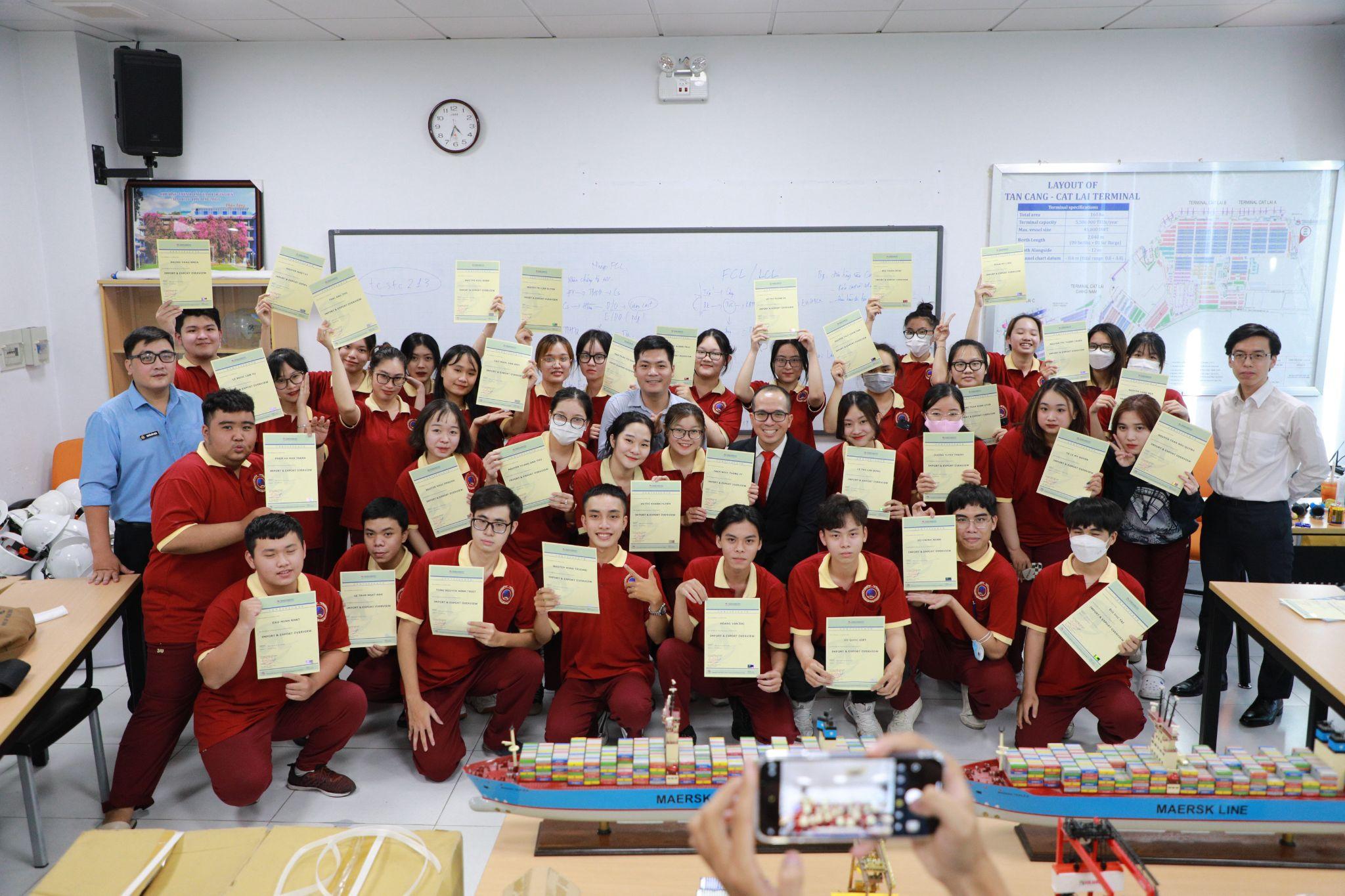 SIU tặng học bổng toàn phần 'khủng' để thu hút hiền tài