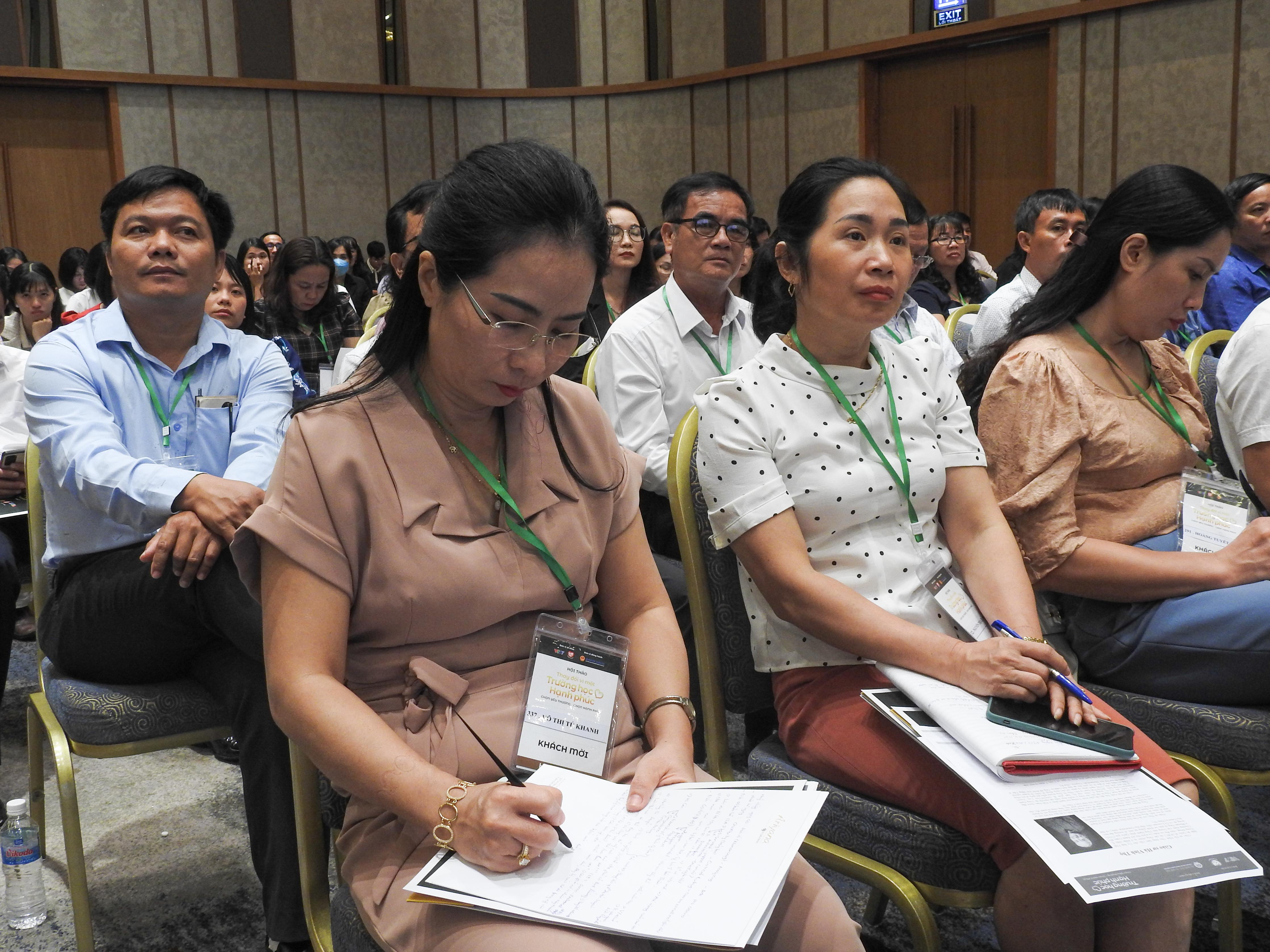 Hơn 400 hiệu trưởng cả nước gặp gỡ để thay đổi vì một trường học hạnh phúc