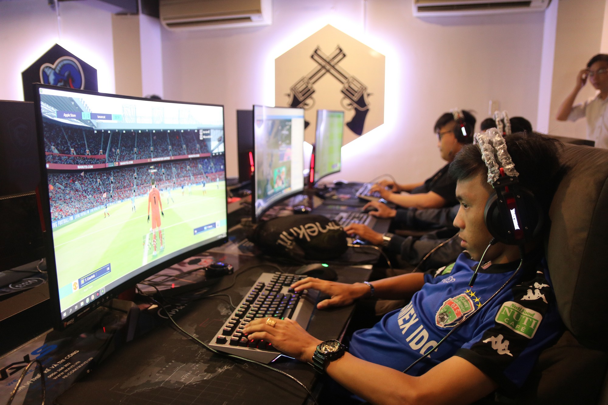 Cận cảnh chi nhánh mới với cấu hình siêu khủng của Cybergaming Nguyễn Duy