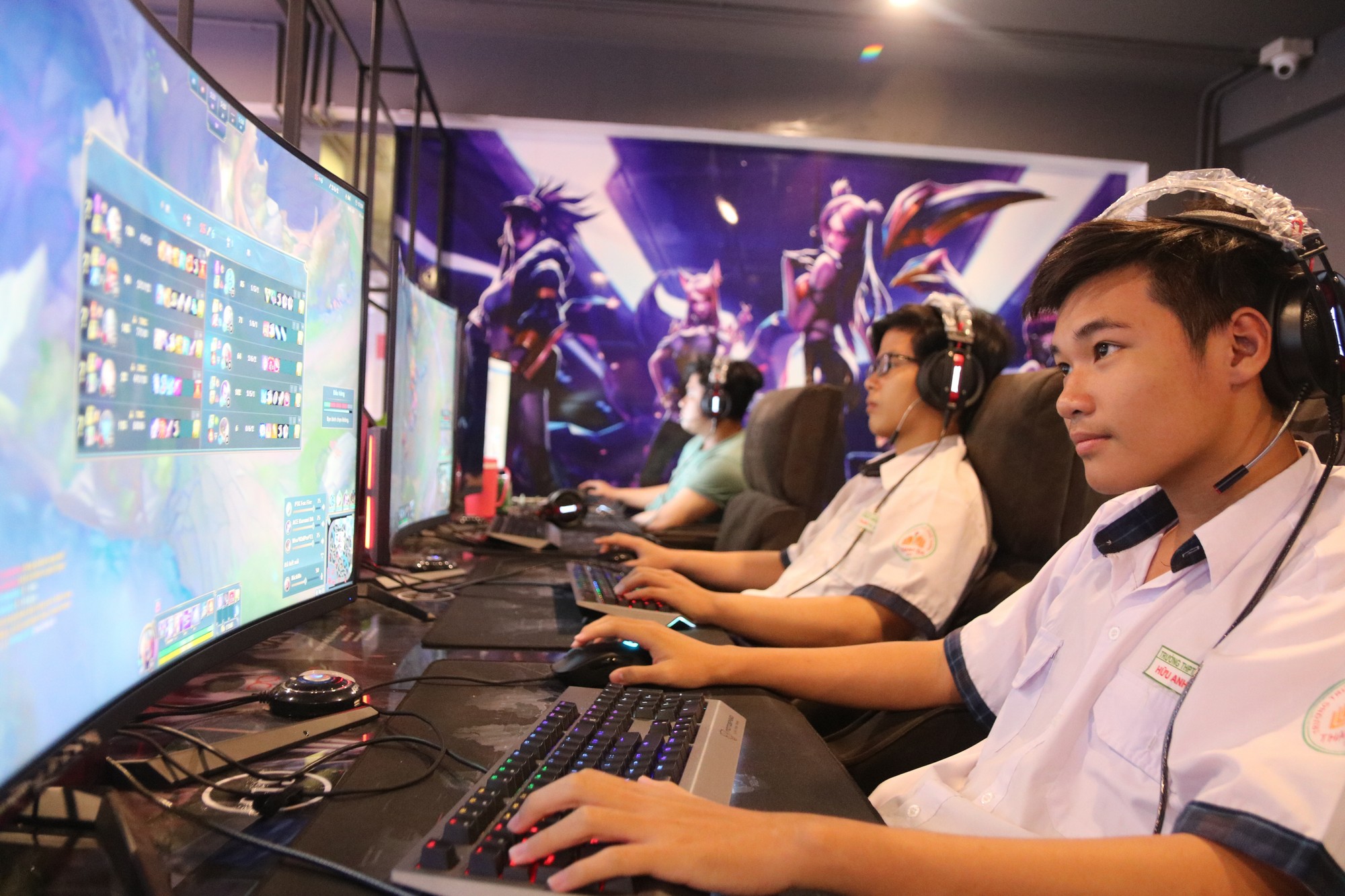 Cận cảnh chi nhánh mới với cấu hình siêu khủng của Cybergaming Nguyễn Duy