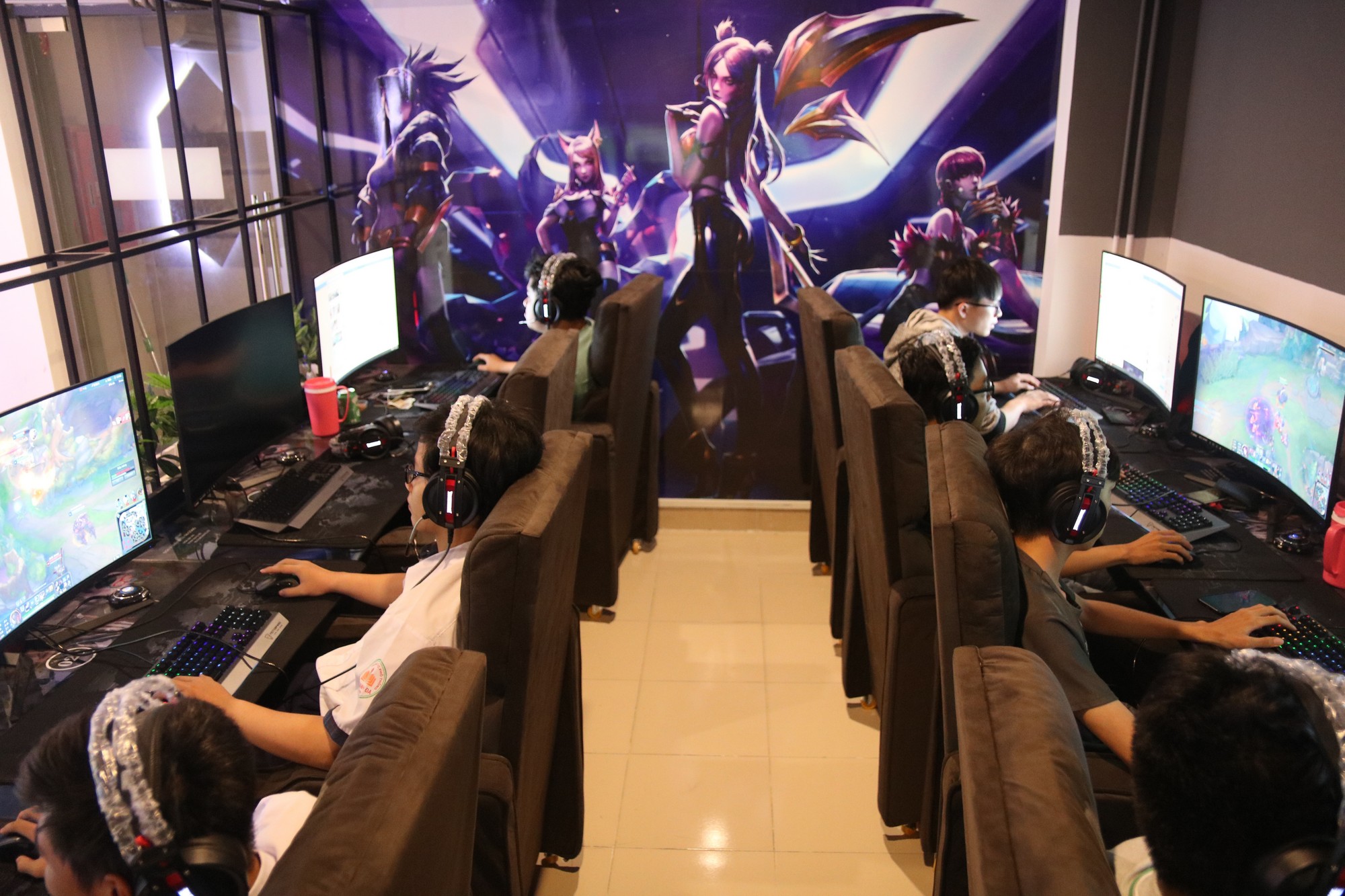 Cận cảnh chi nhánh mới với cấu hình siêu khủng của Cybergaming Nguyễn Duy