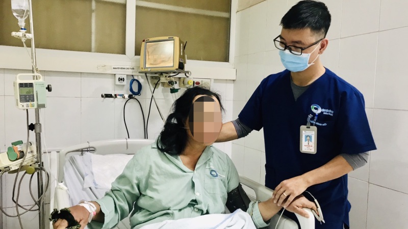 Ăn 2 miếng gan cá nóc, người phụ nữ nhập viện cấp cứu