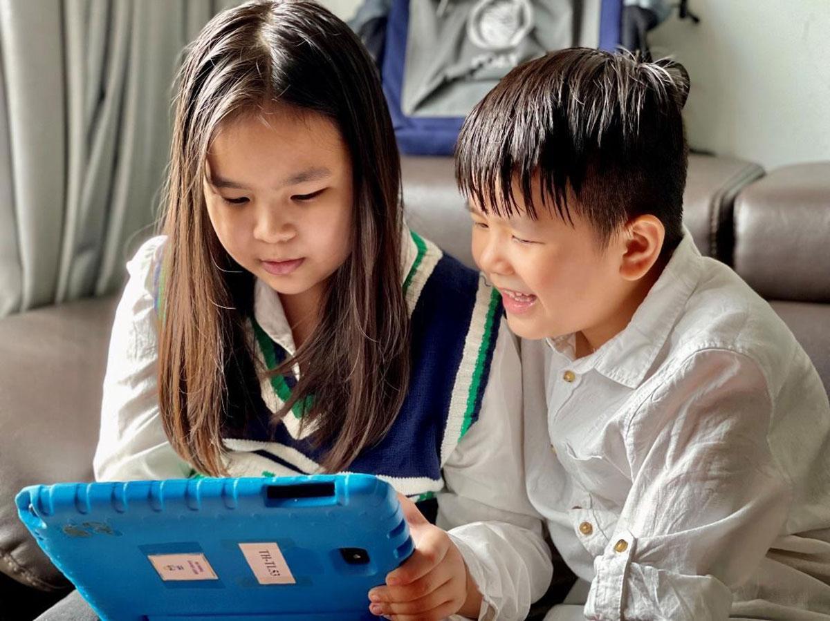 POLY English Việt Nam ra mắt POLY ONE - Nền tảng học tập trực tuyến đa ...