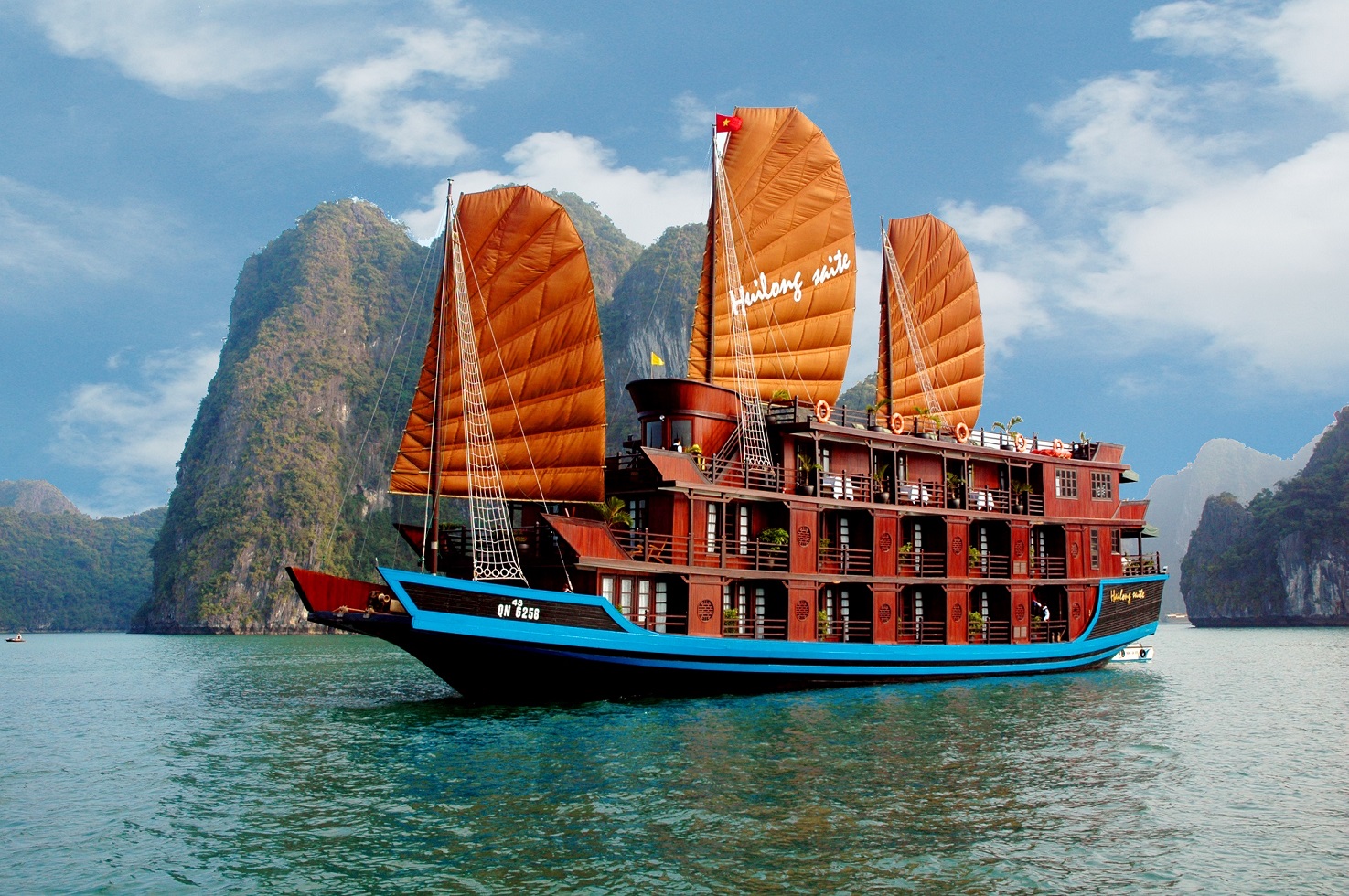 Quảng Ninh Xưa Và Nay Cuộc Lột Xác Ngoạn Mục Của Thủ Phủ Vàng đen