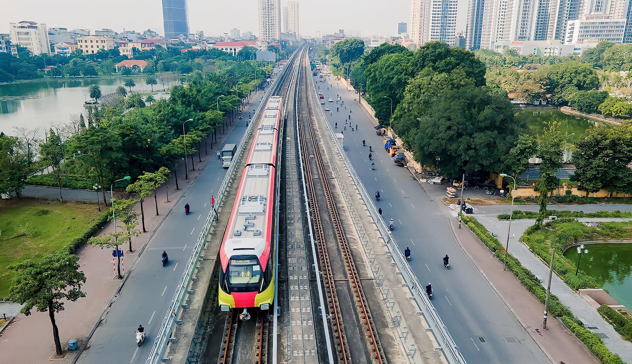Metro Nhổn - Ga Hà Nội chạy thử nghiệm 8 đoàn tàu