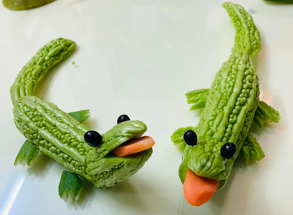 Mẹ U60 làm mâm cỗ Trung thu bằng rau củ khiến dân mạng thích thú