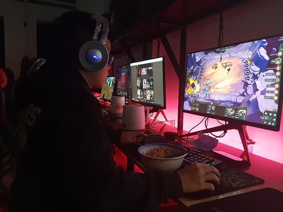 Thức đêm cùng game thủ