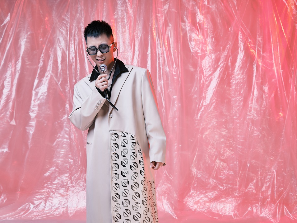 Rhymastic và hành trình yêu của một chàng trai qua 6 giác quan