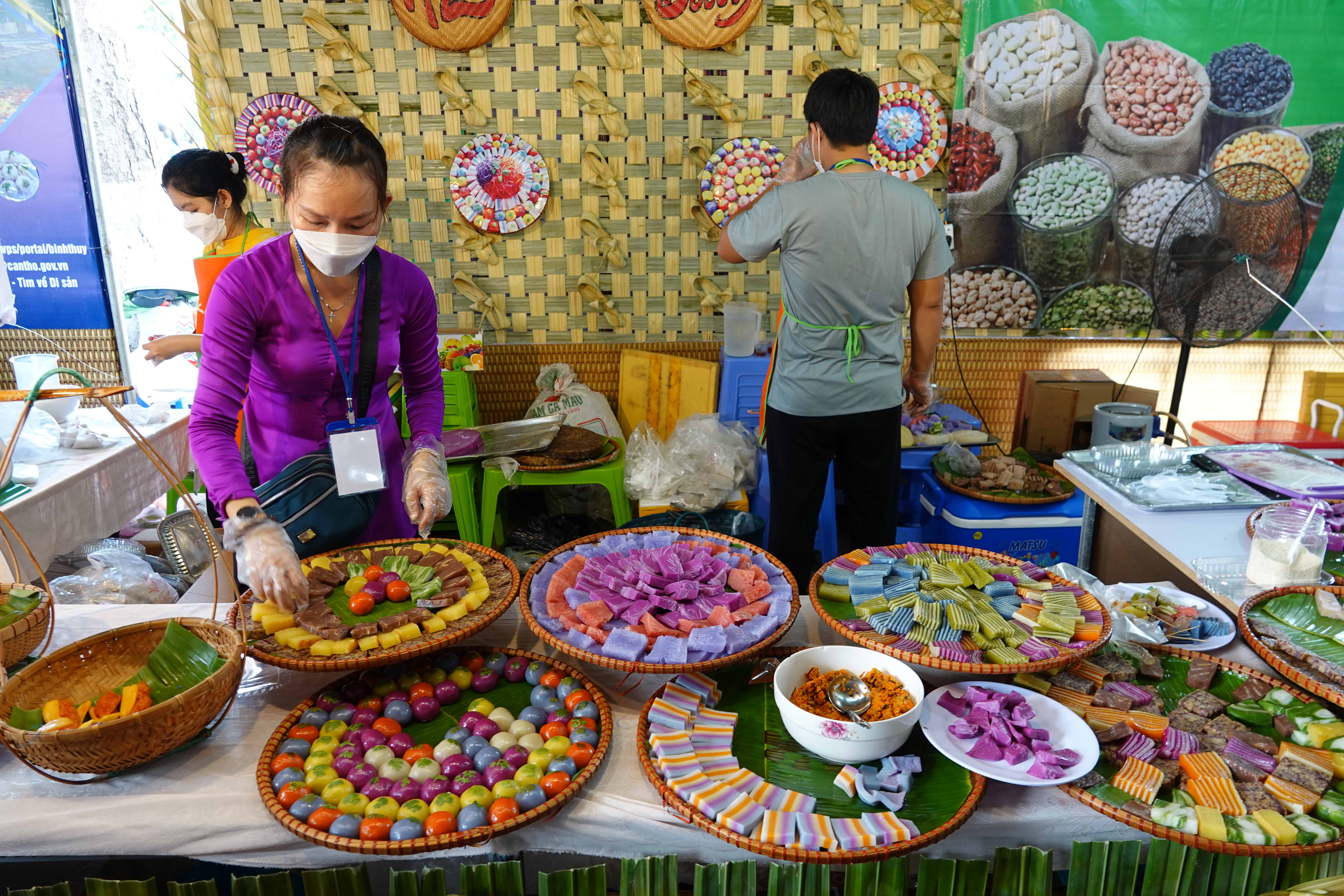 Thương lắm bánh miền Tây