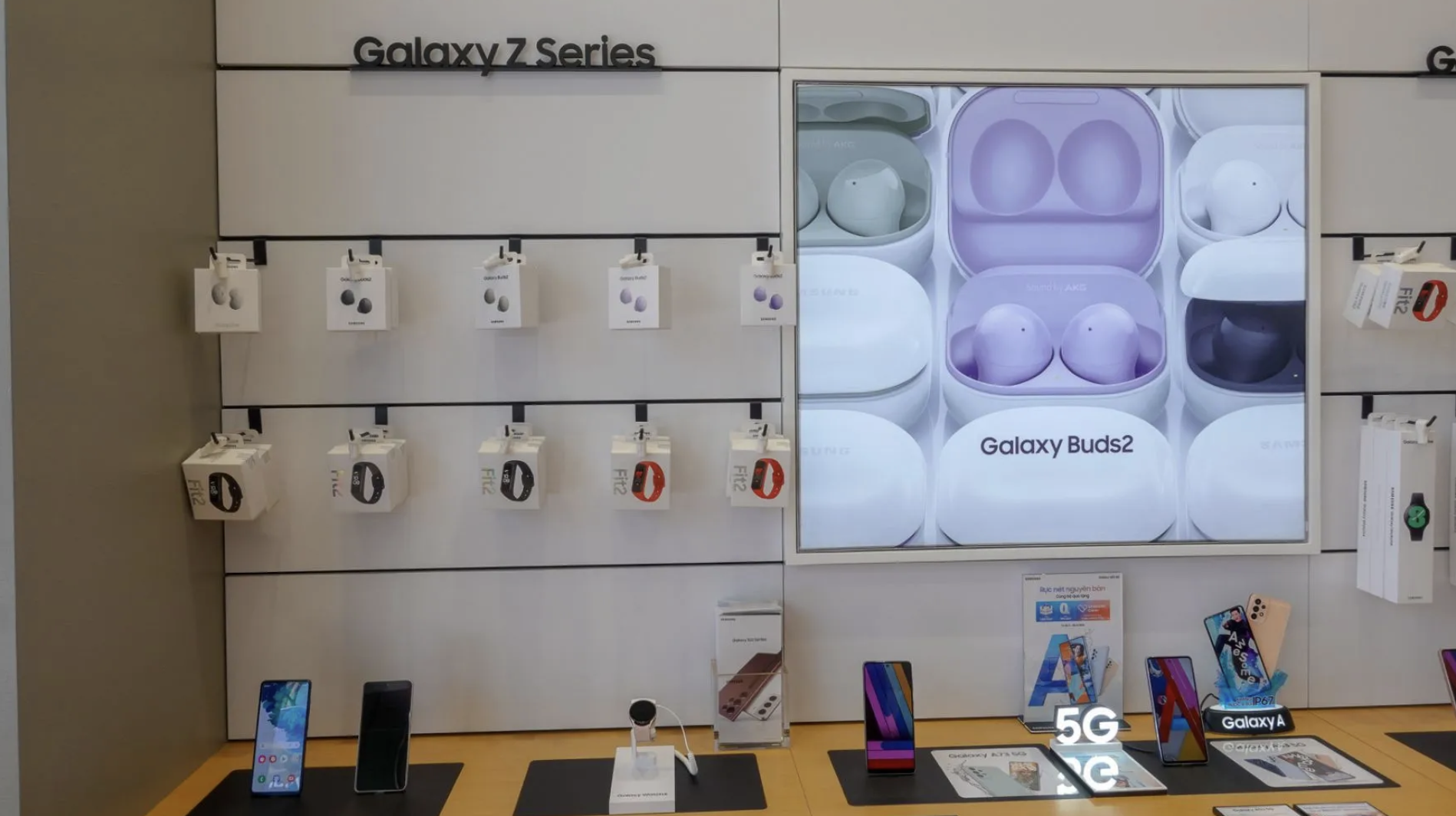 Samsung mở chuỗi cửa hàng ủy quyền cao cấp SamCenter tại Việt Nam