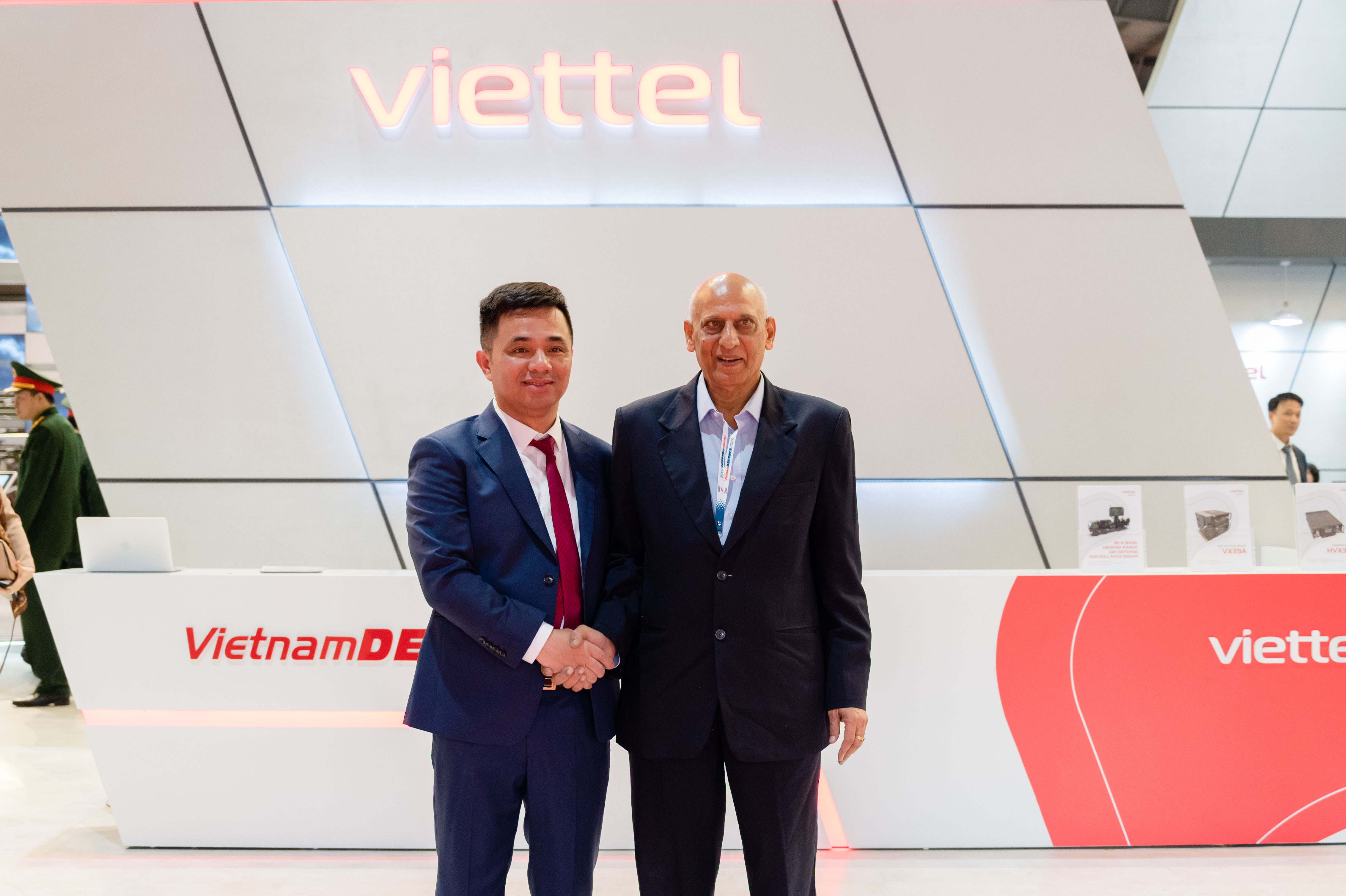 Viettel High Tech xuất khẩu thiết bị viễn thông sang Ấn Độ