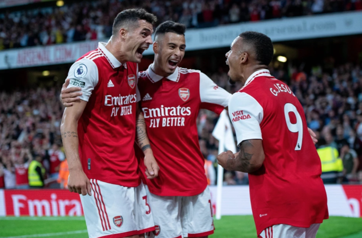 Huyền thoại Ljungberg tin Arsenal đang có ‘hỏa lực’ mạnh để đánh bại M ...