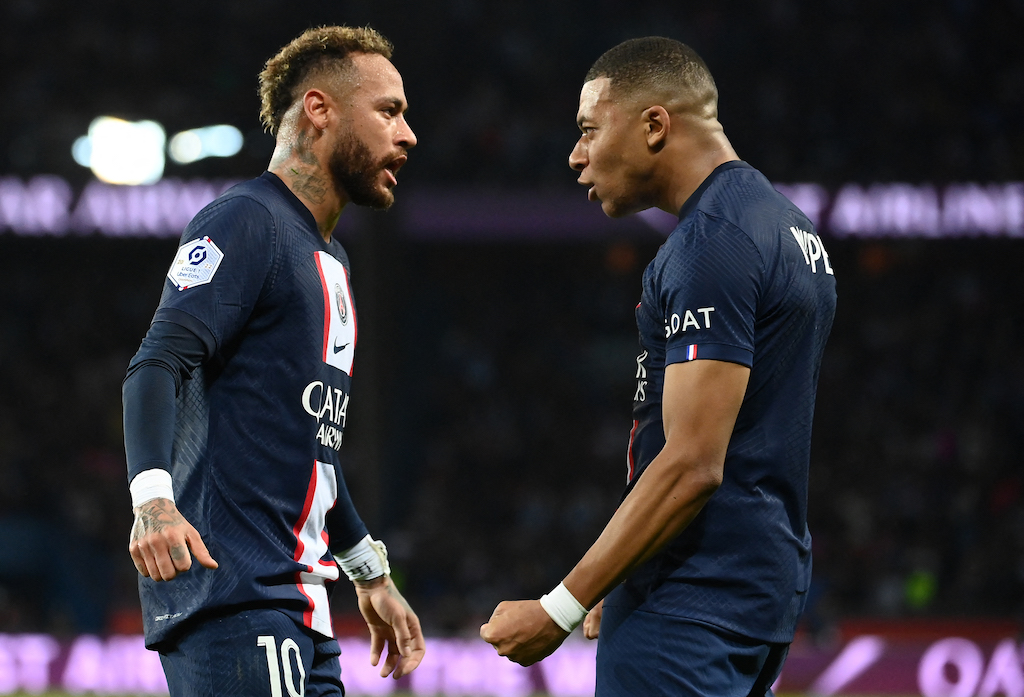 Neymar hầu tòa ở Barcelona, đối mặt án tù 2 năm