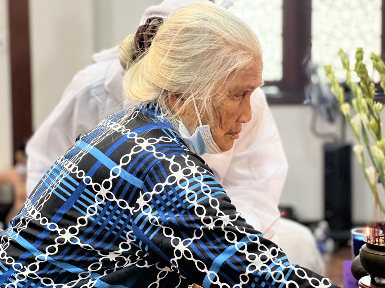 Bị chỉ trích vì ngó lơ nghệ sĩ Hồng Sáp, NSƯT Thoại Mỹ nói gì?