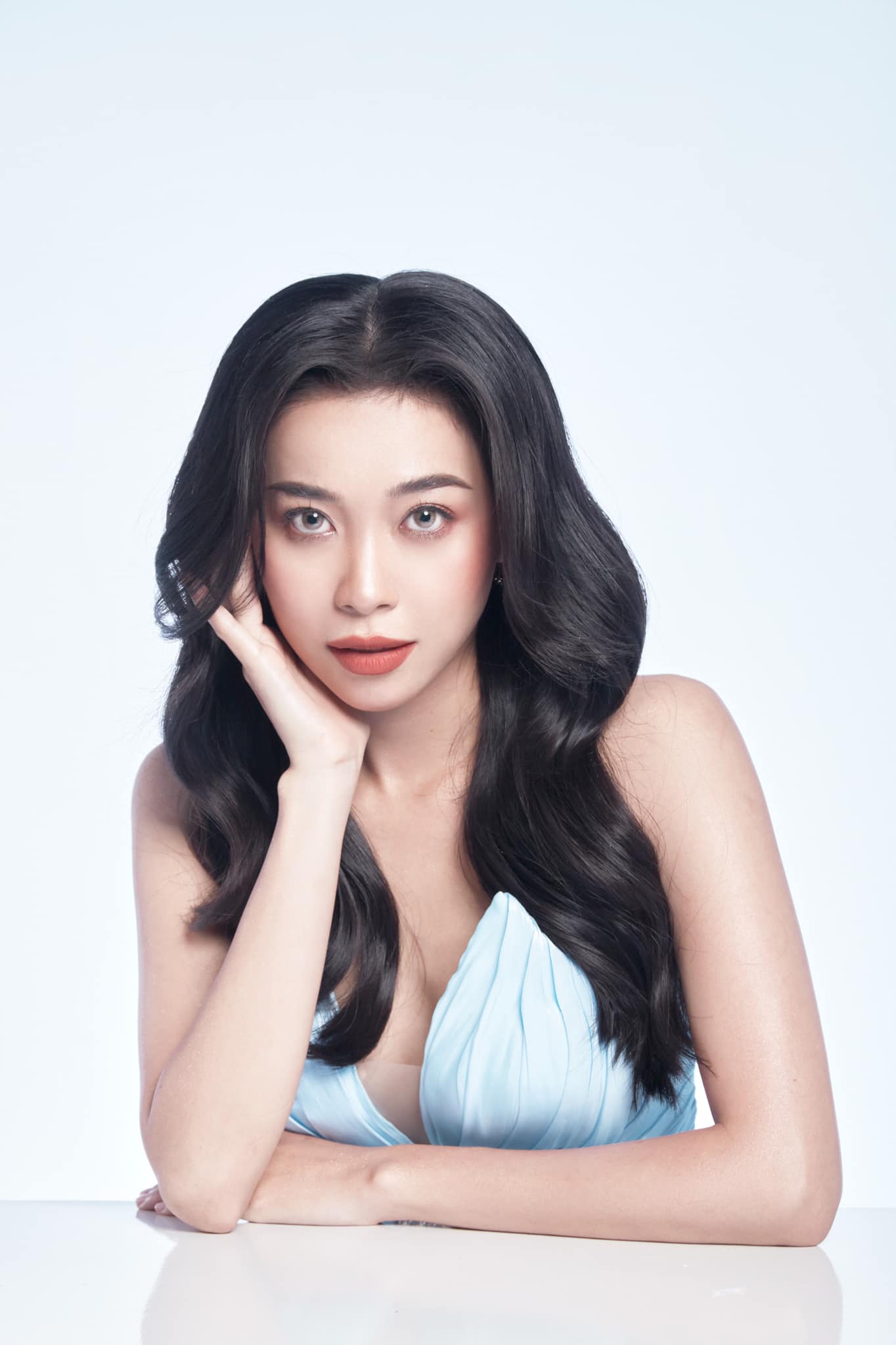 Diễn viên hài Nguyên Thảo: Mẹ 'cười khinh' khi tôi thi hoa hậu