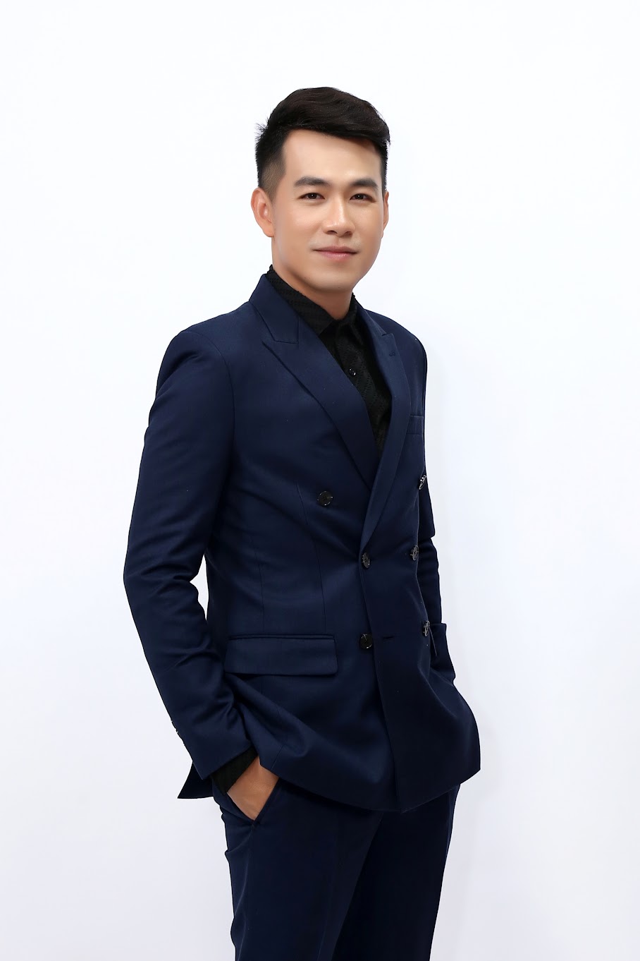 Hồ Trung Dũng: Sở hữu cơ ngơi đồ sộ nhờ nói không với giá trị ảo