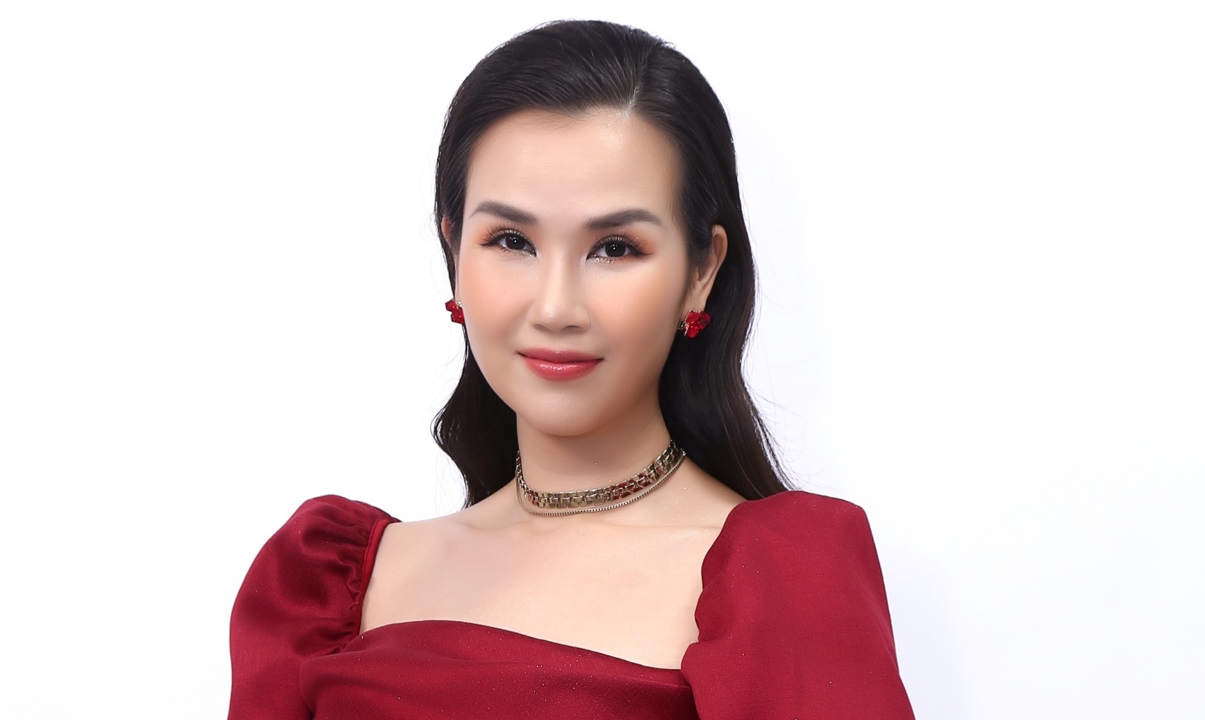 Võ Hạ Trâm: Tôi từng ôm mộng 'chỉ cần thi đậu sẽ có sô mời hát'