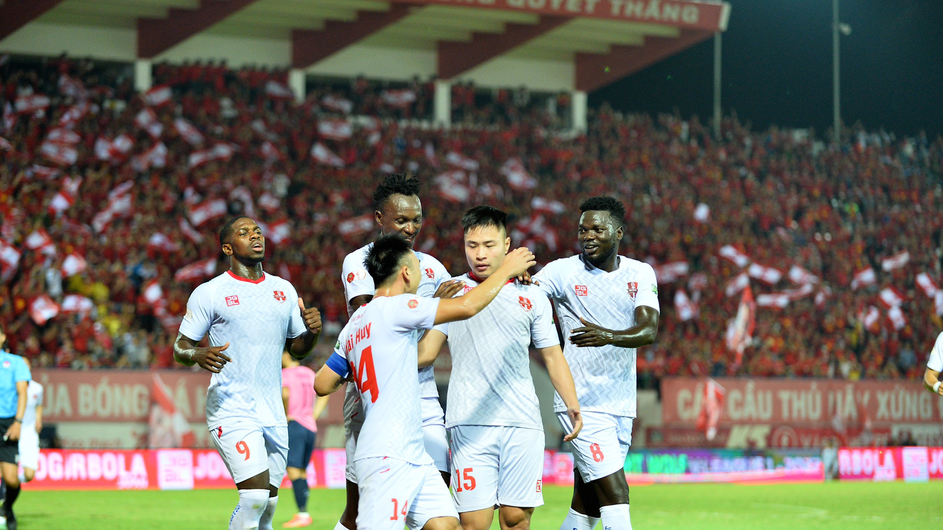 Ông Hoàn 'pháo' bất ngờ gửi tâm thư khi CLB Hải Phòng đang đua vô địch ...