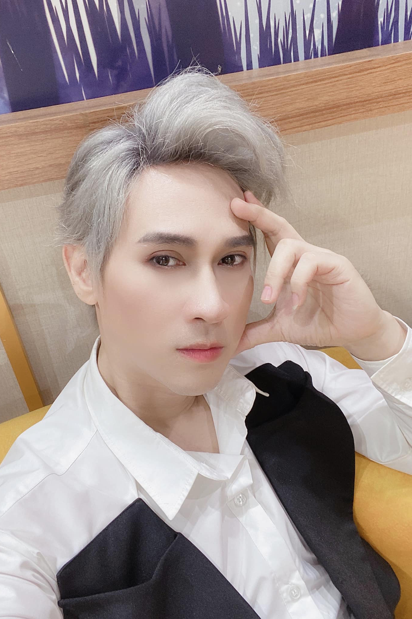 Nguyên Vũ bức xúc khi bị đại gia gạ làm 'tú ông'